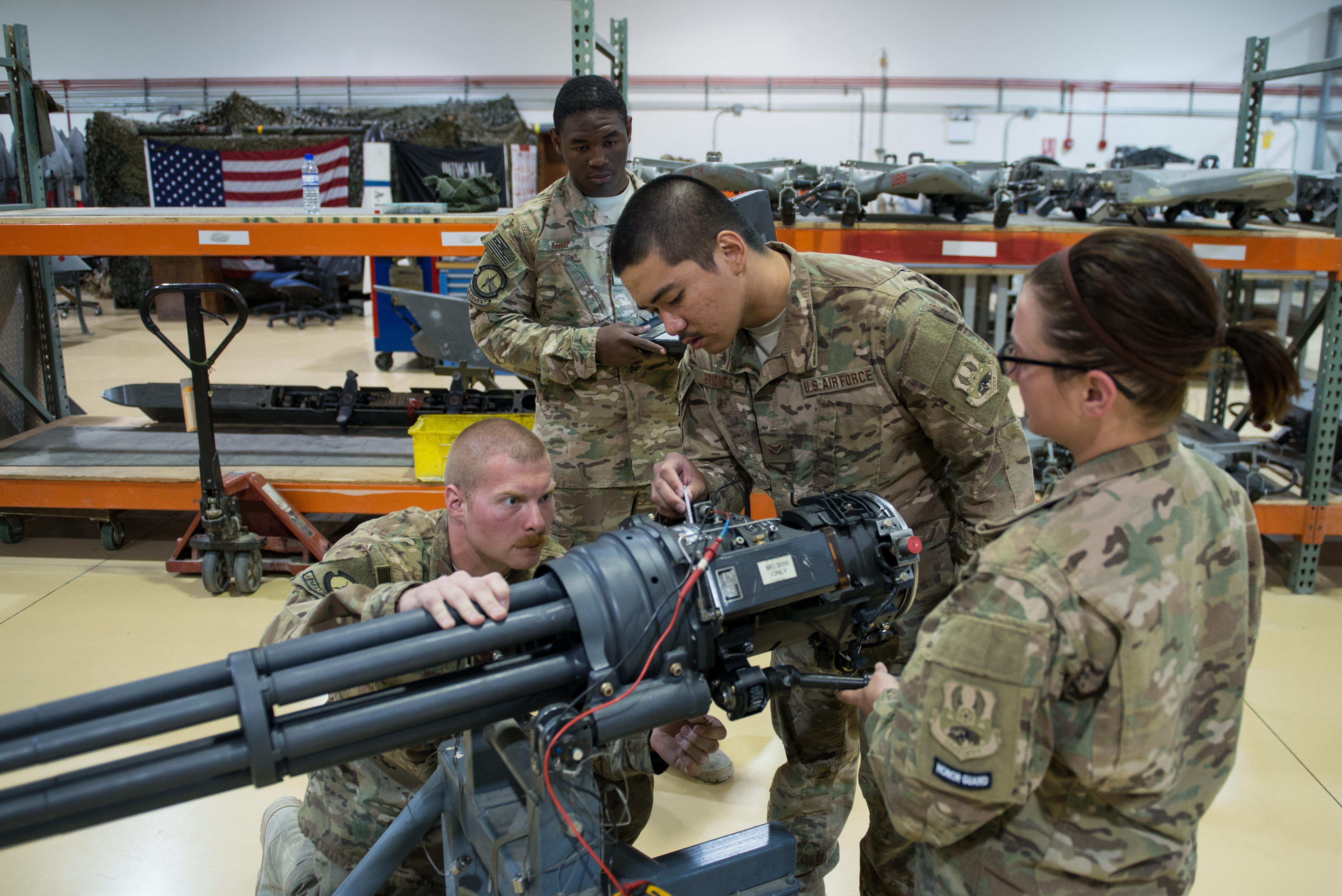 Armament Airmen keep the Falcon fighting > U.S. Air Forces Central ...