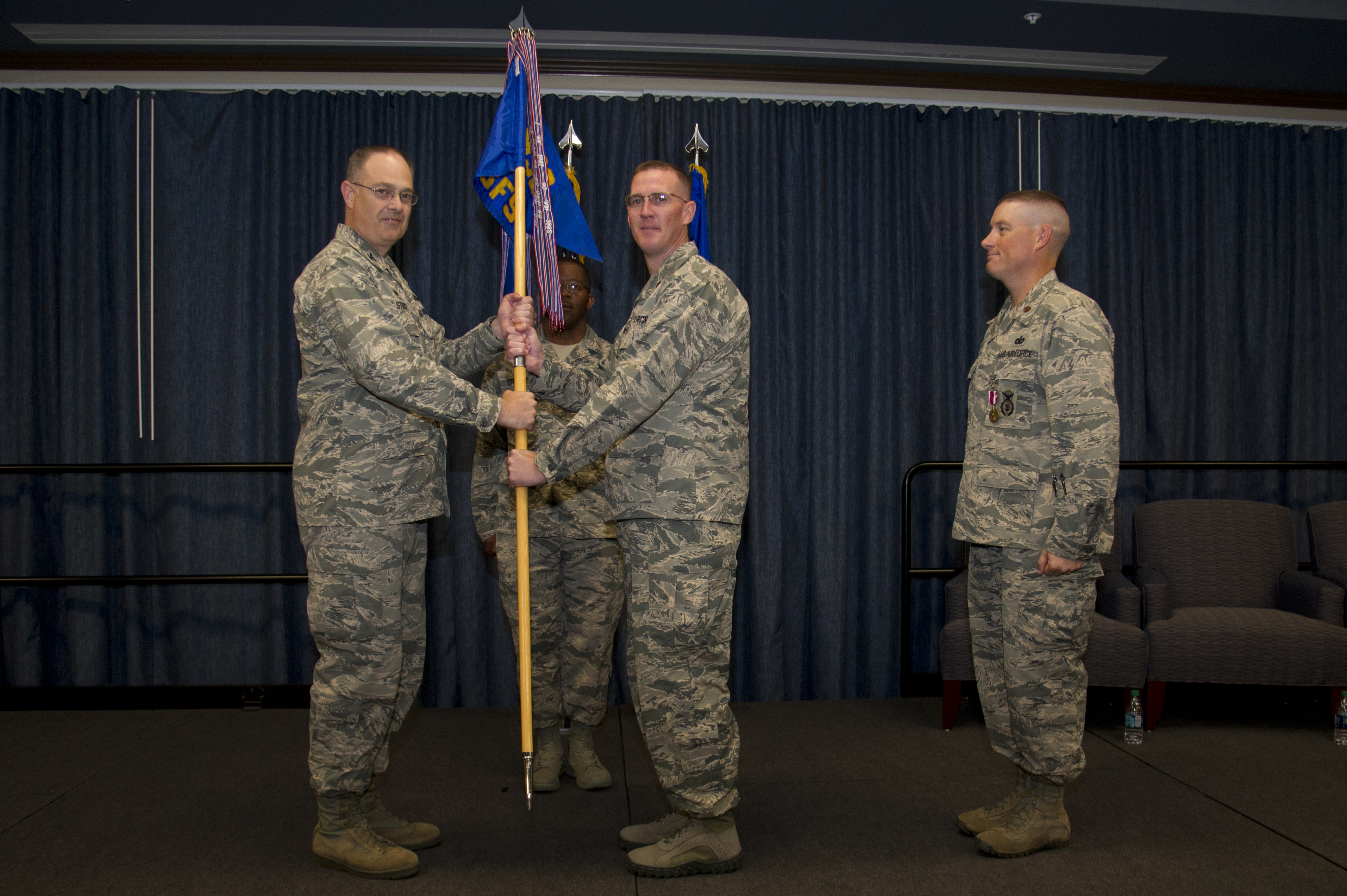 Defenders welcome new commander > Fairchild Air Force Base > Article ...