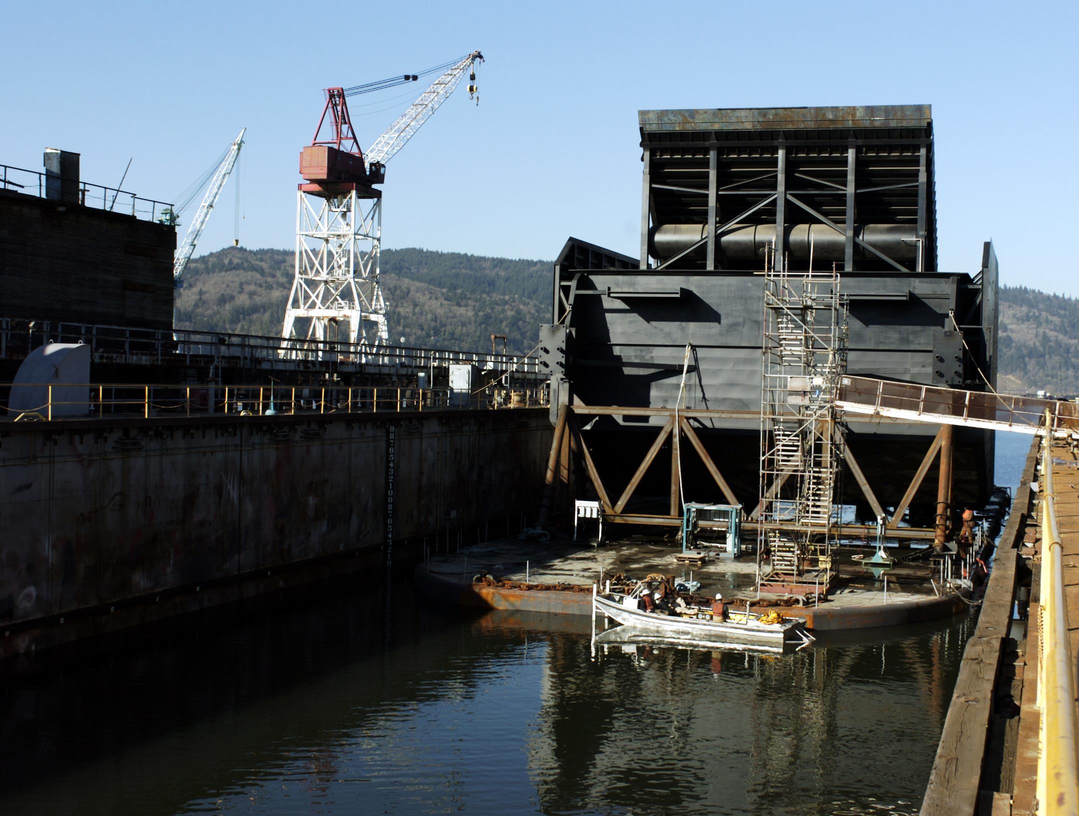 15-043 Ice Harbor spillway weir celebrates 10 years of safely passing ...