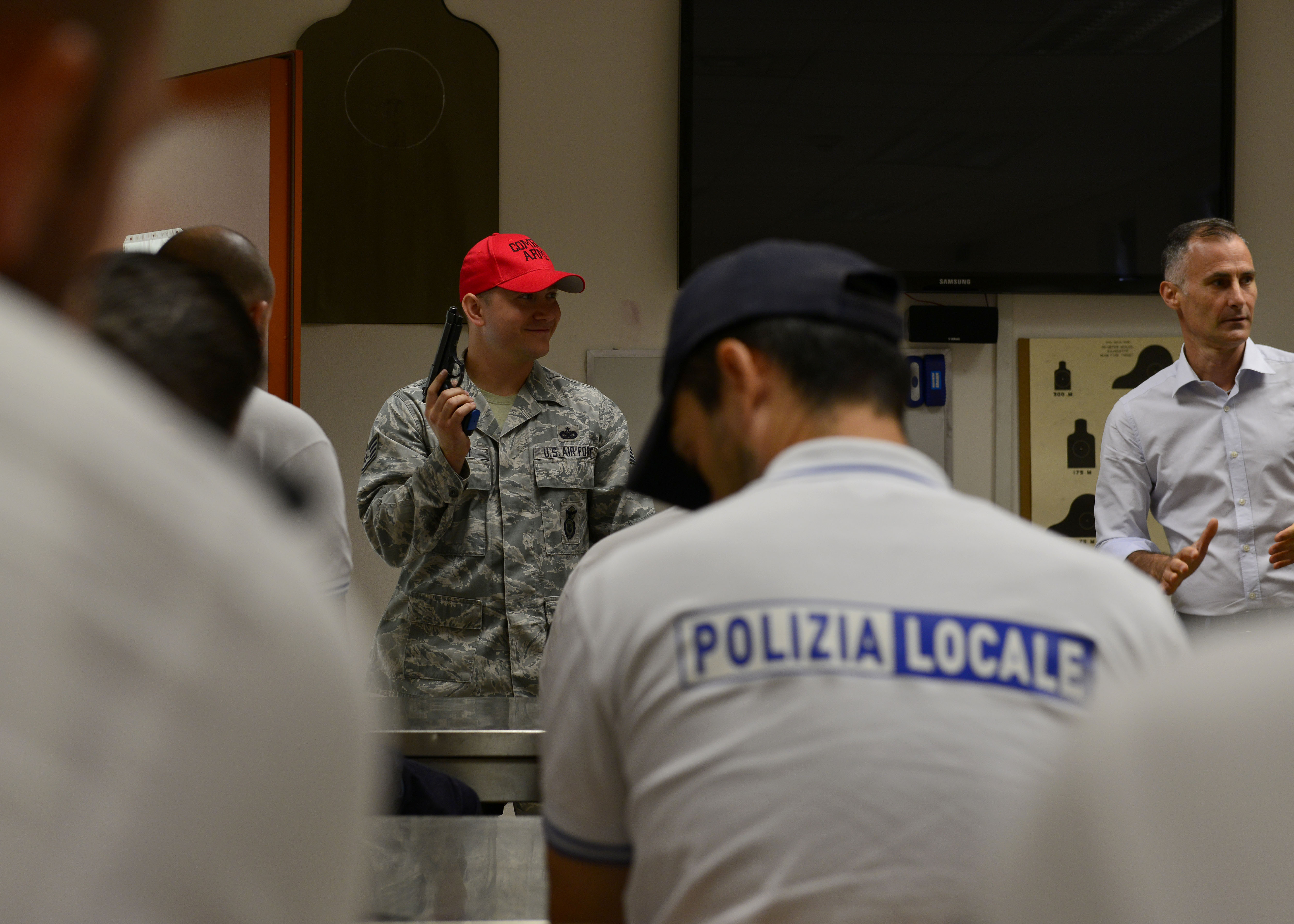 31 SFS trains with Pordenone Polizia Locale > Aviano Air Base > Display