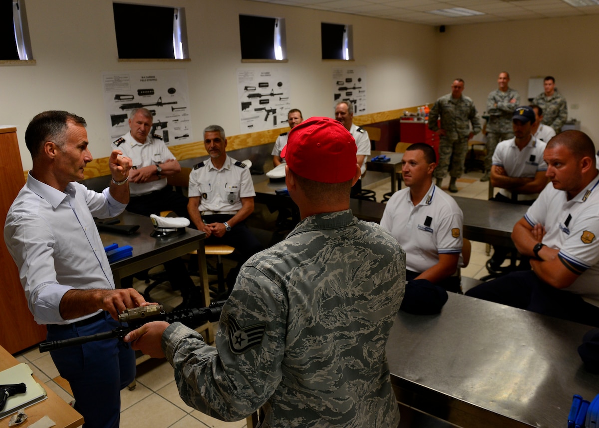 31 SFS trains with Pordenone Polizia Locale > Aviano Air Base > Display