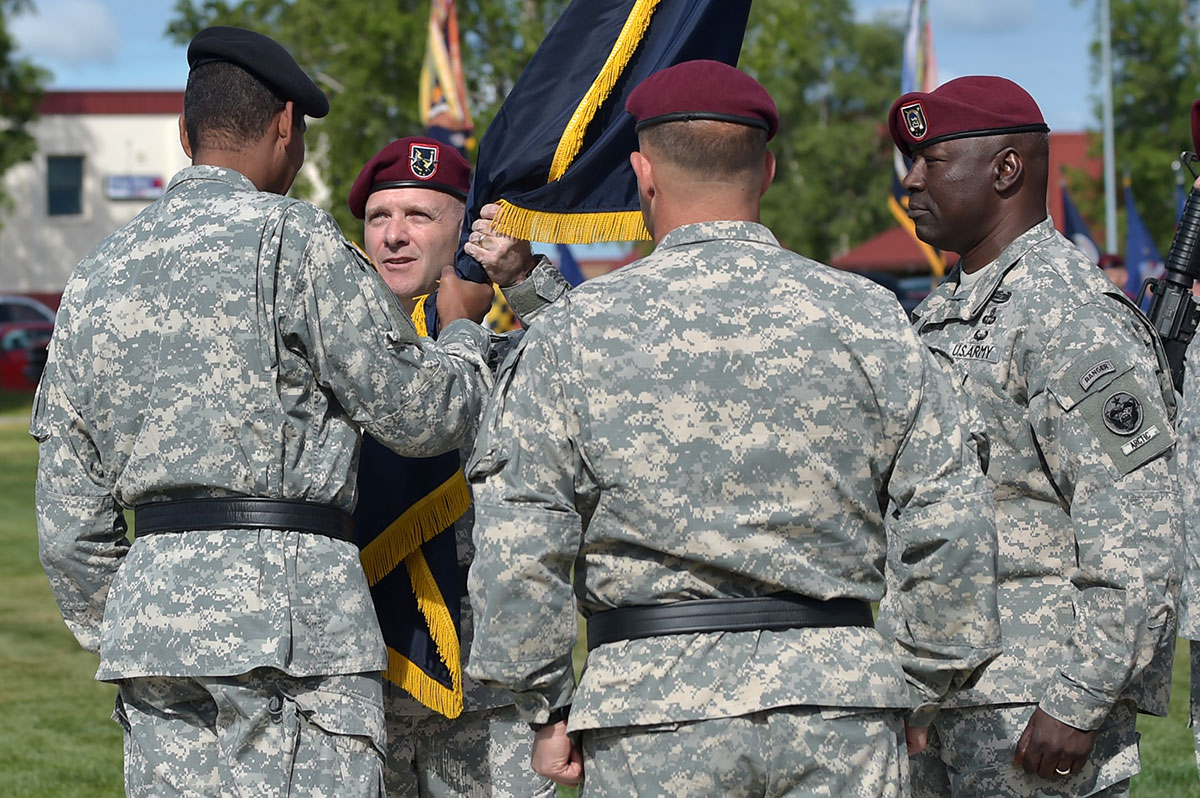Maj. Gen. Bryan Owens takes USARAK reins from Shields > Joint Base ...