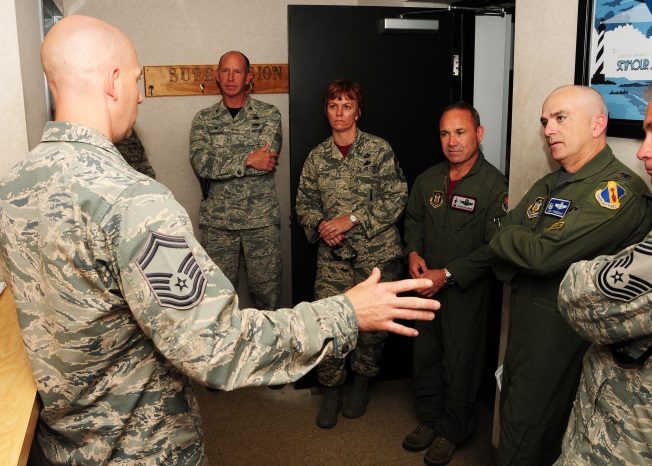 944 FW commander visits 414 FG > 944th Fighter Wing > Article Display