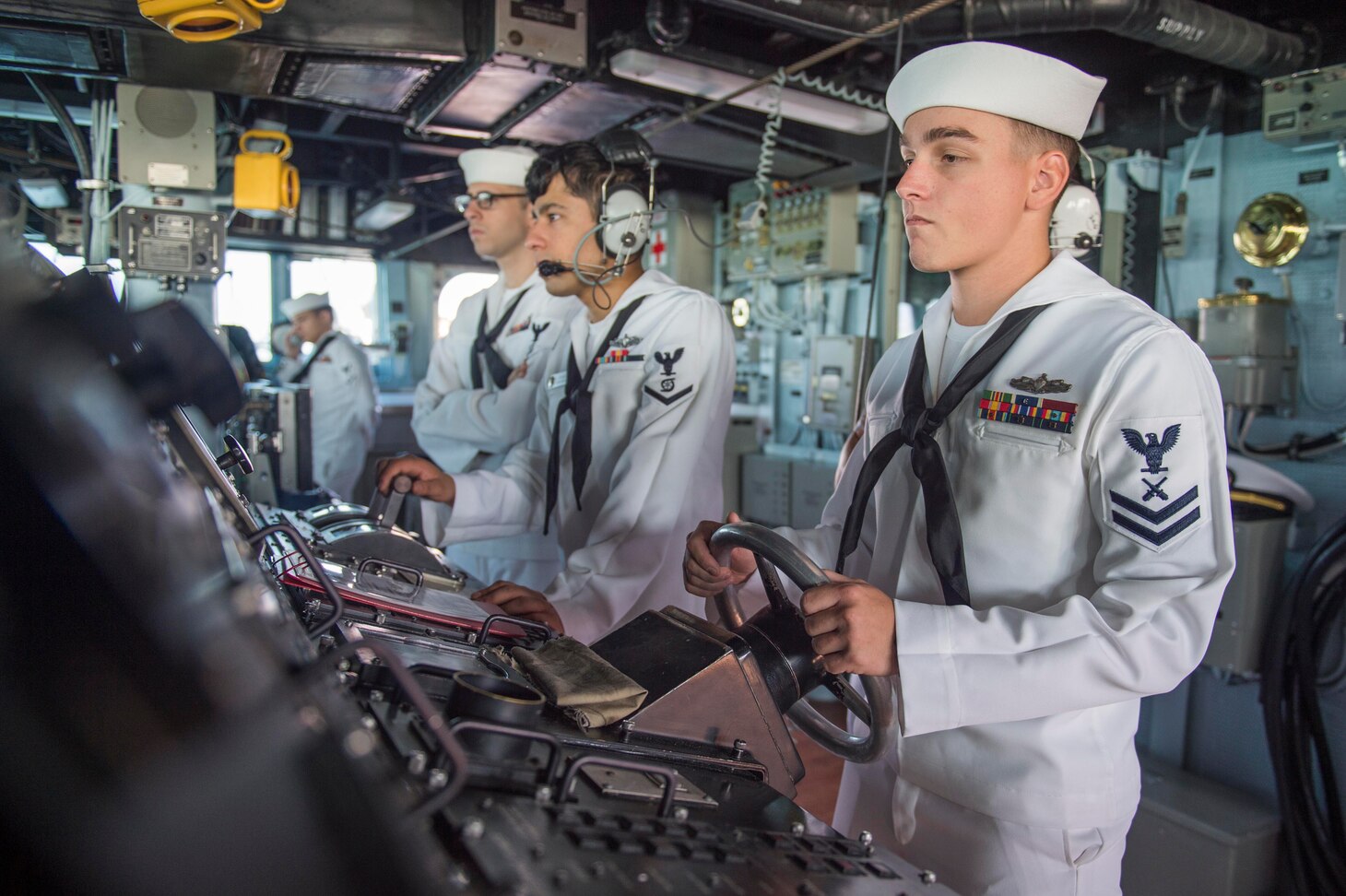 Fitzgerald Implements SECNAV's New Initiative During a Darwin Port ...