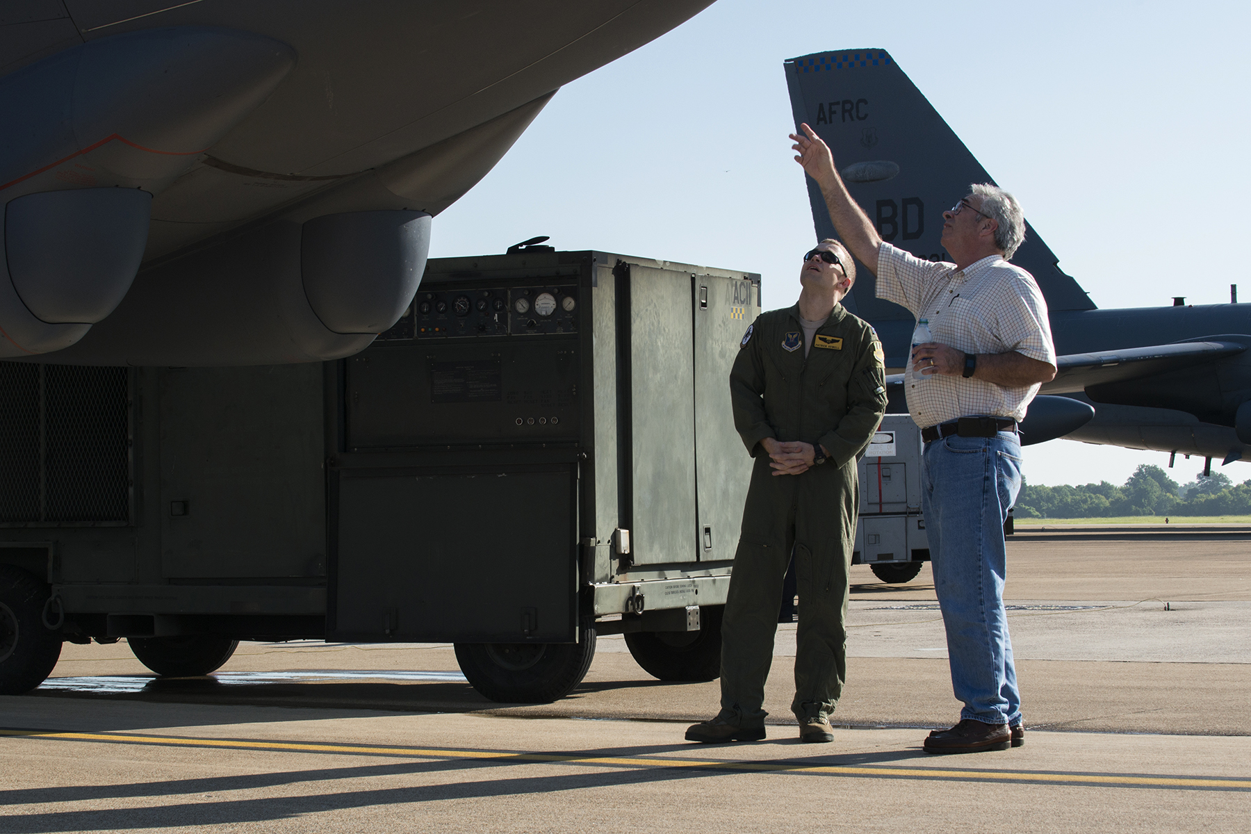A 93rd Bomb Squadron B-52 makes Oshkosh debut > 307th Bomb Wing ...