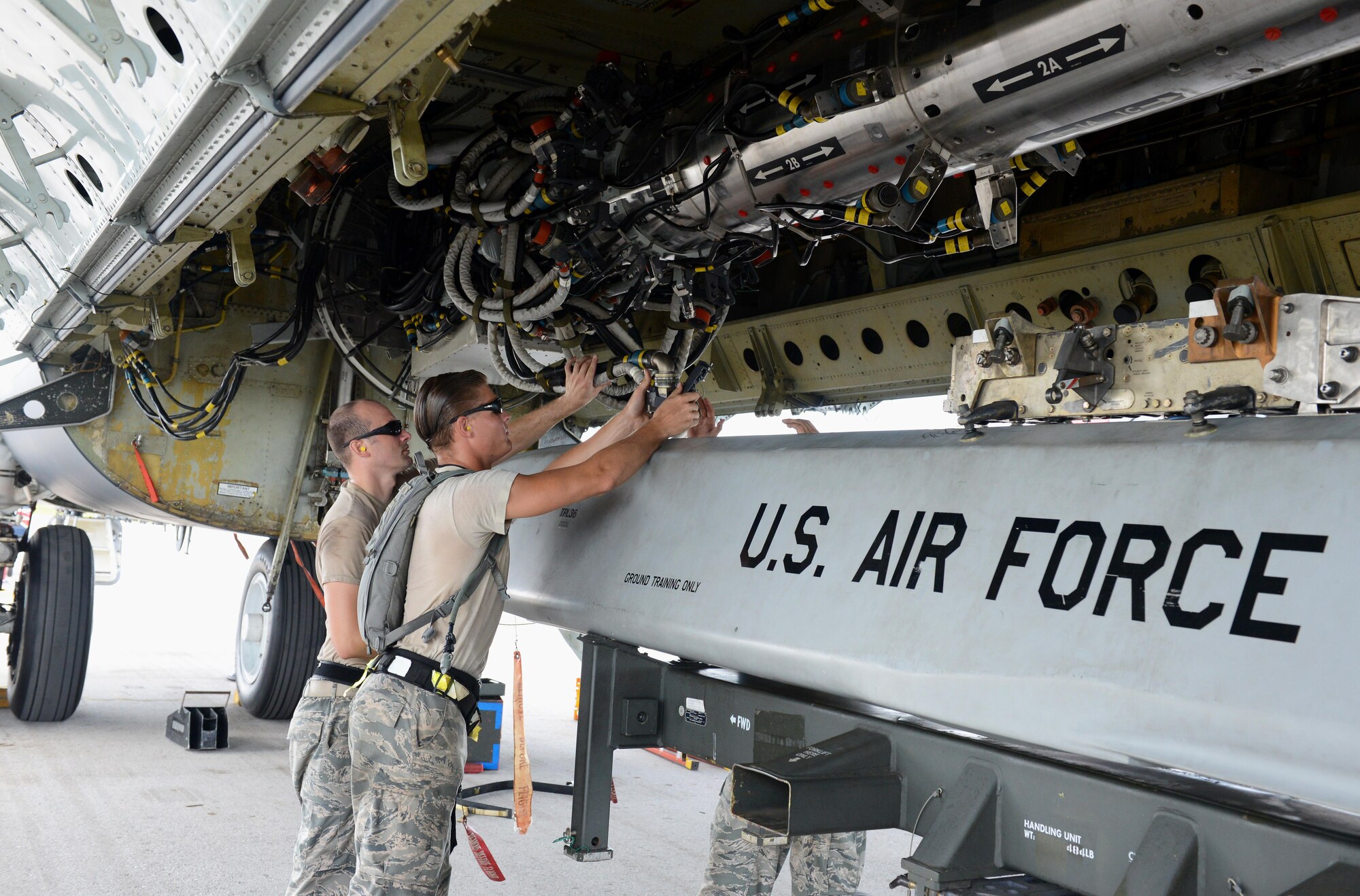 Deployed EAMXS Airmen perform weapons load demonstration > Pacific Air ...