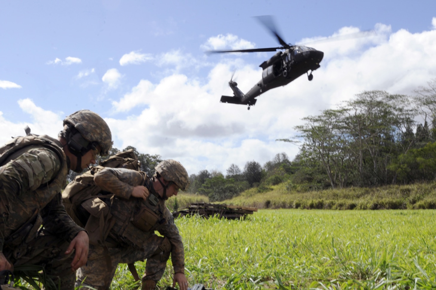 Explosive Ordnance Disposal Teams Compete in Annual USARPAC Team of the ...