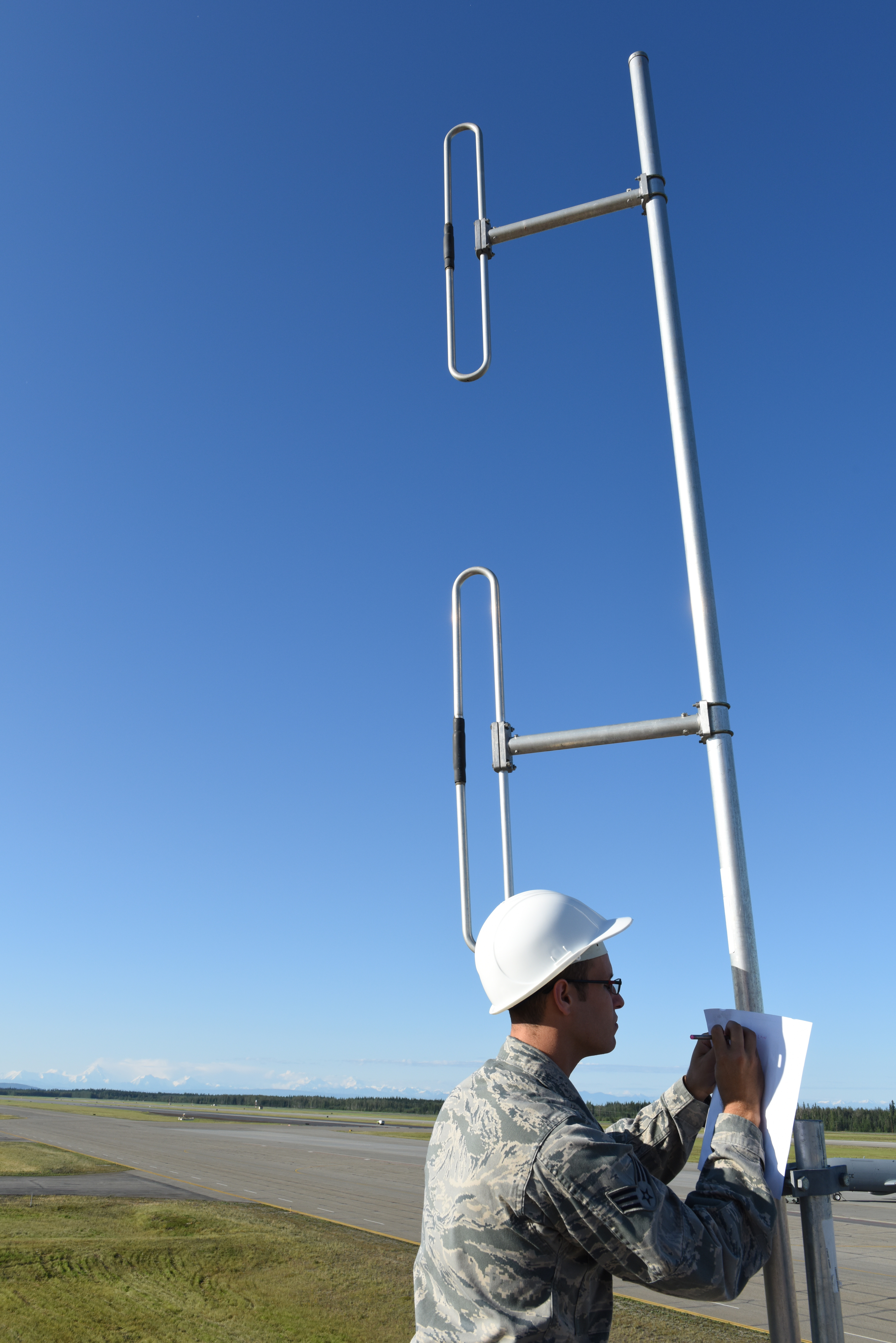 211th EIS provides assistance to Alaska ANG during Exercise Frosty ...