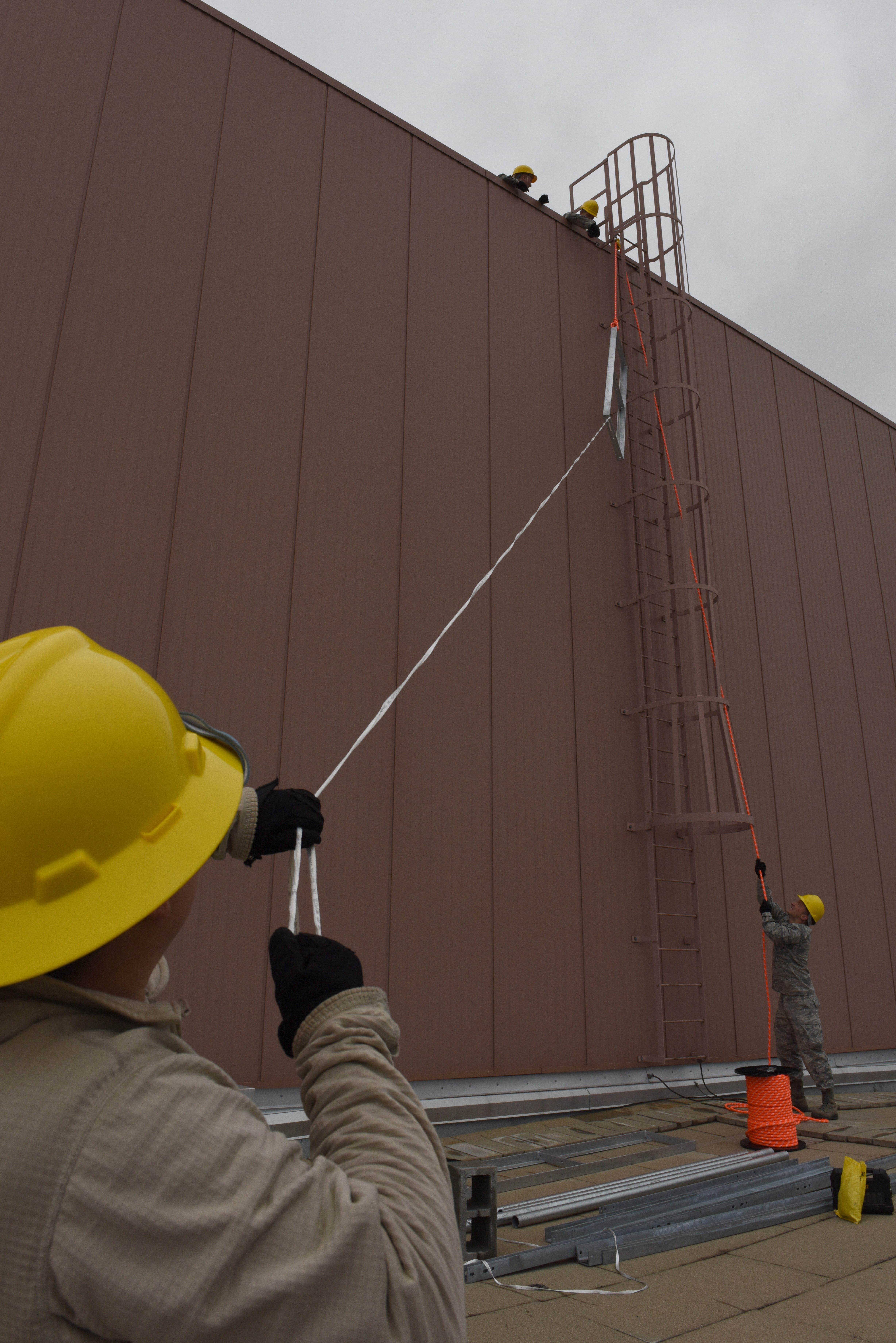 211th EIS provides assistance to Alaska ANG during Exercise Frosty ...