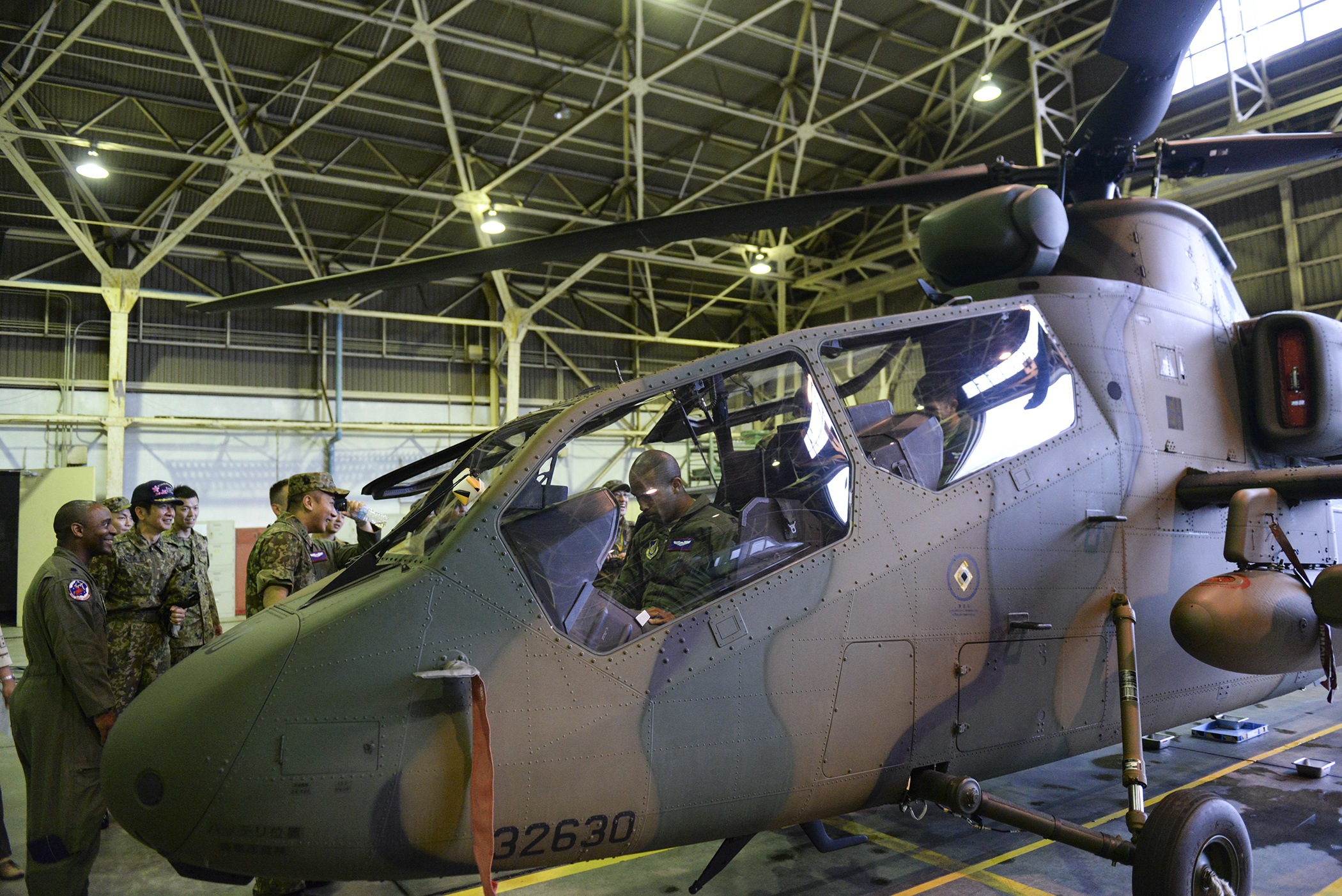 Tour enhances US-Japan relations > Yokota Air Base > Article Display