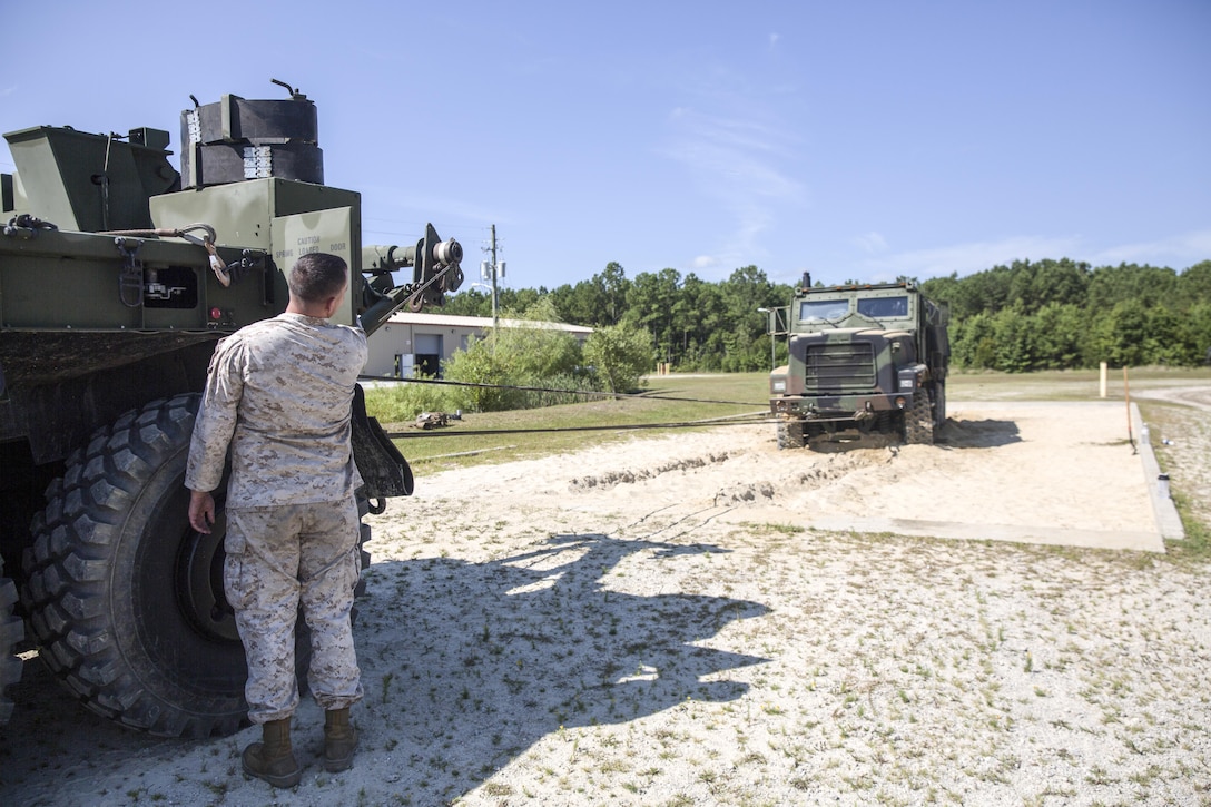 Marines conduct fording and vehicle recovery training