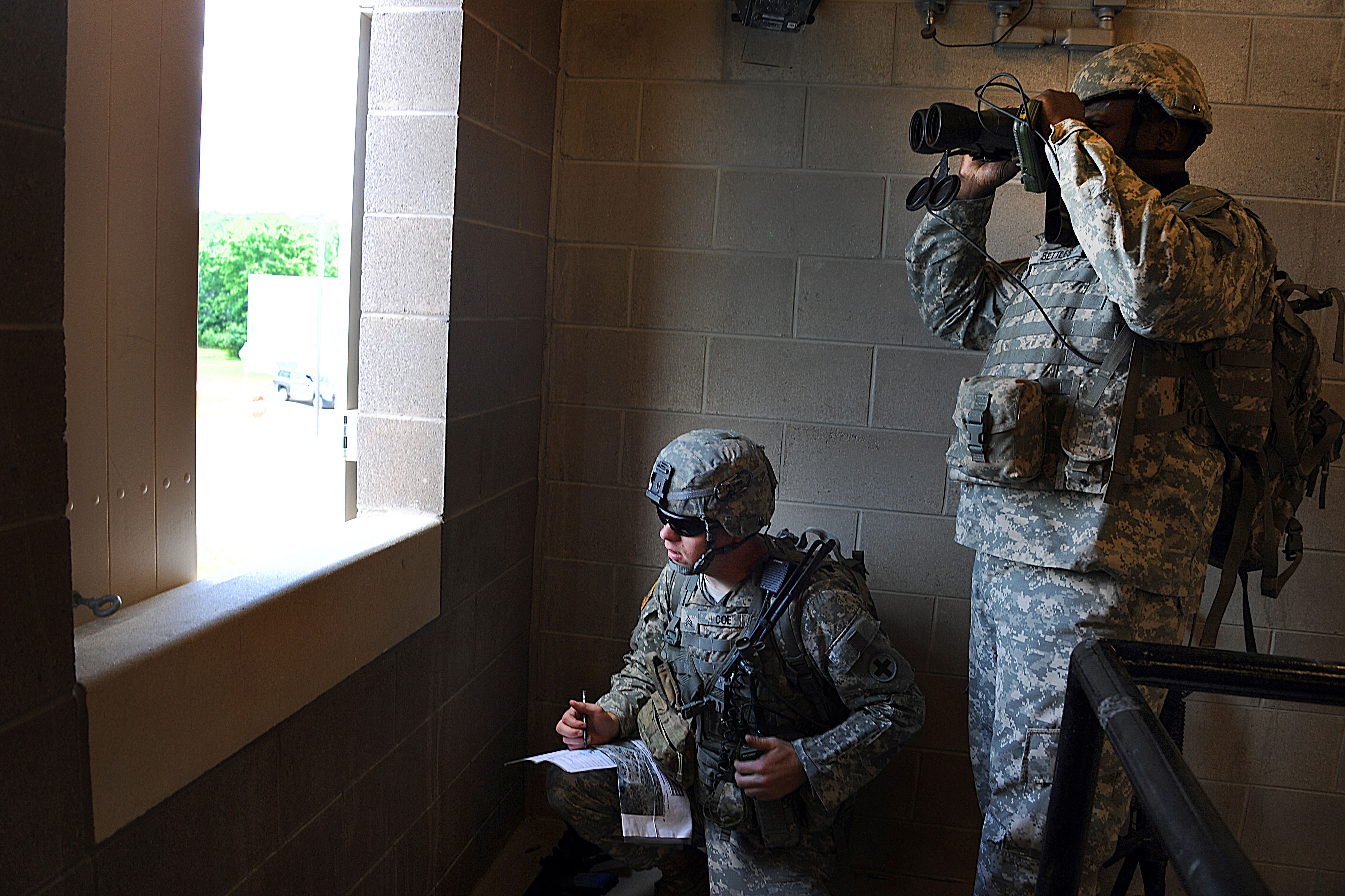 Soldiers participate in urban operations training during Northern ...