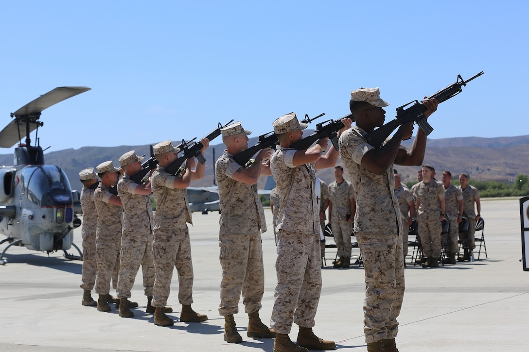 HMLA-469 hosts memorial ceremony