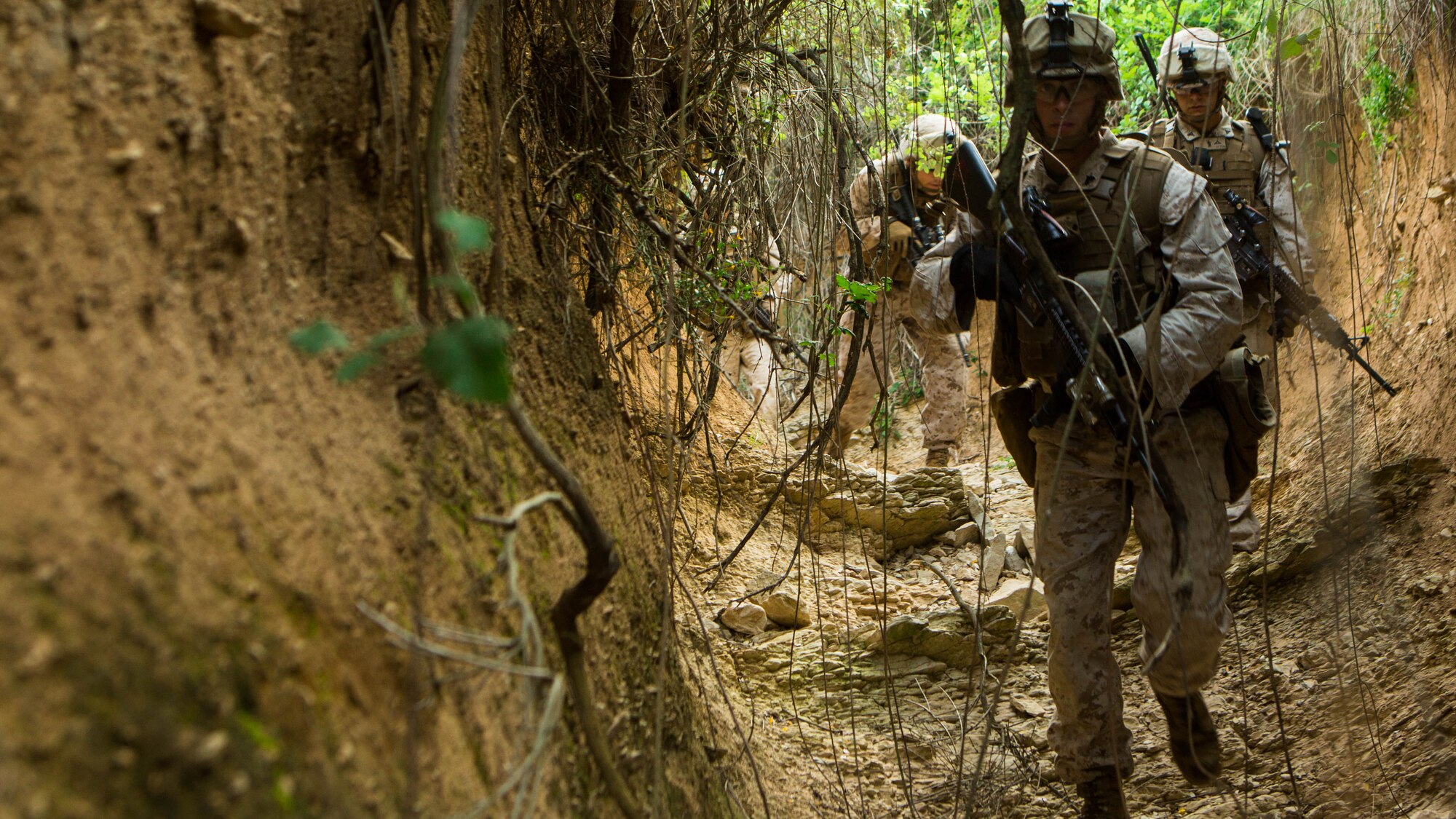 Marines, French Legionnaires train for African deployment > Edwards Air ...
