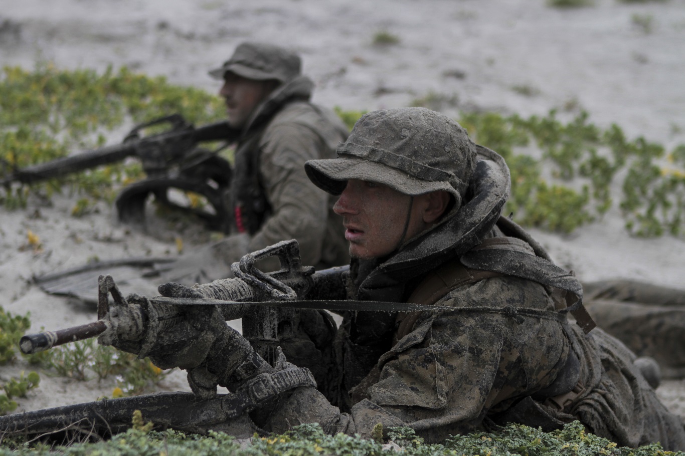 Marines with 1st Radio Recon conduct amphibious training