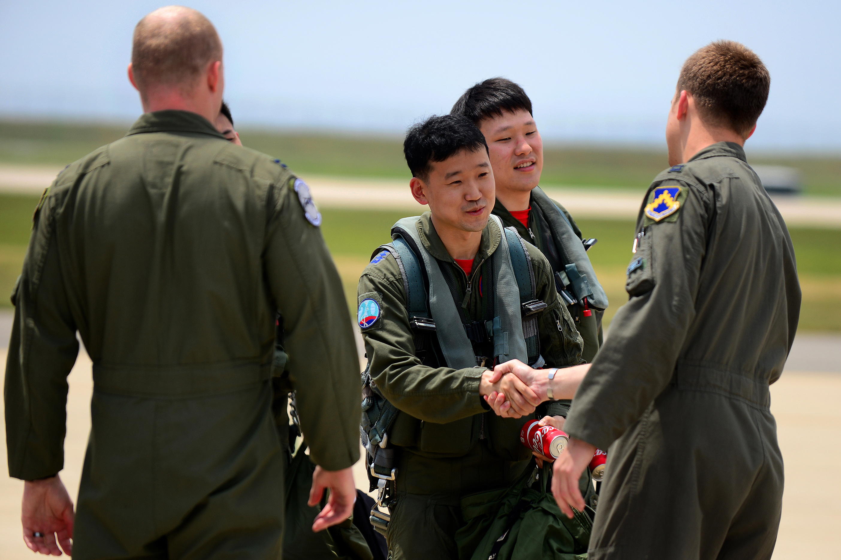 South Korean air force pilots exchange greetings with U.S. Air Force ...