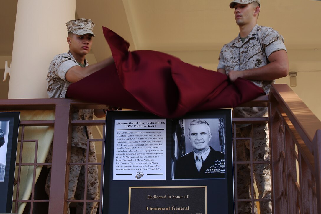 MARFORPAC honors past leaders, Gomer Pyle