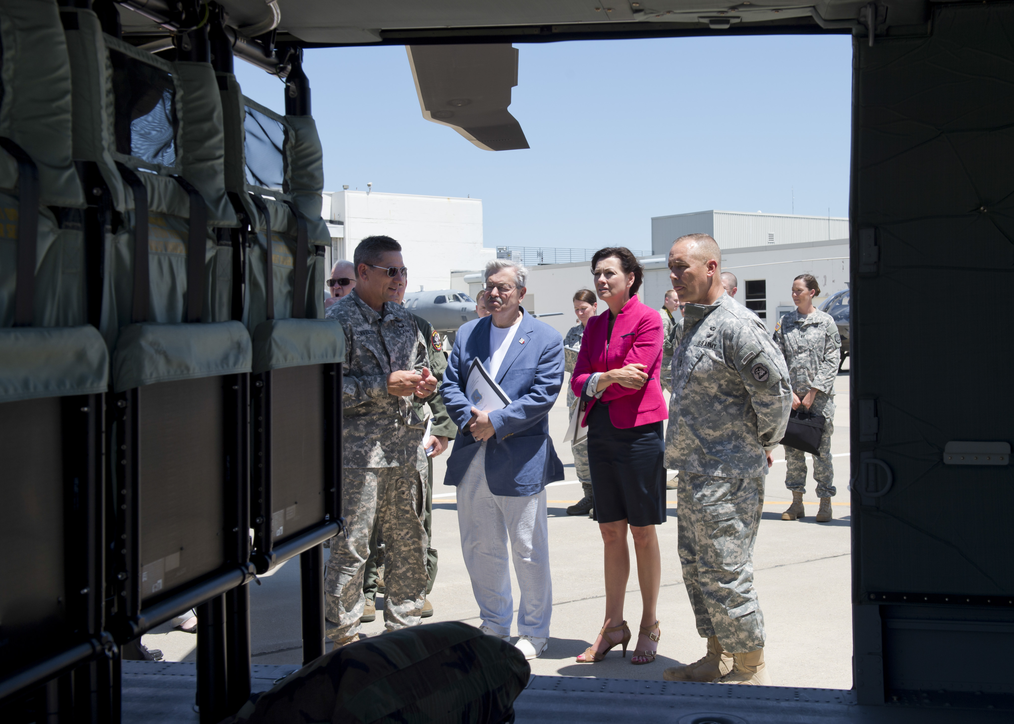 132nd Wing Welcomes Gov. Branstad and Lt. Gov. Reynolds for tour of ...
