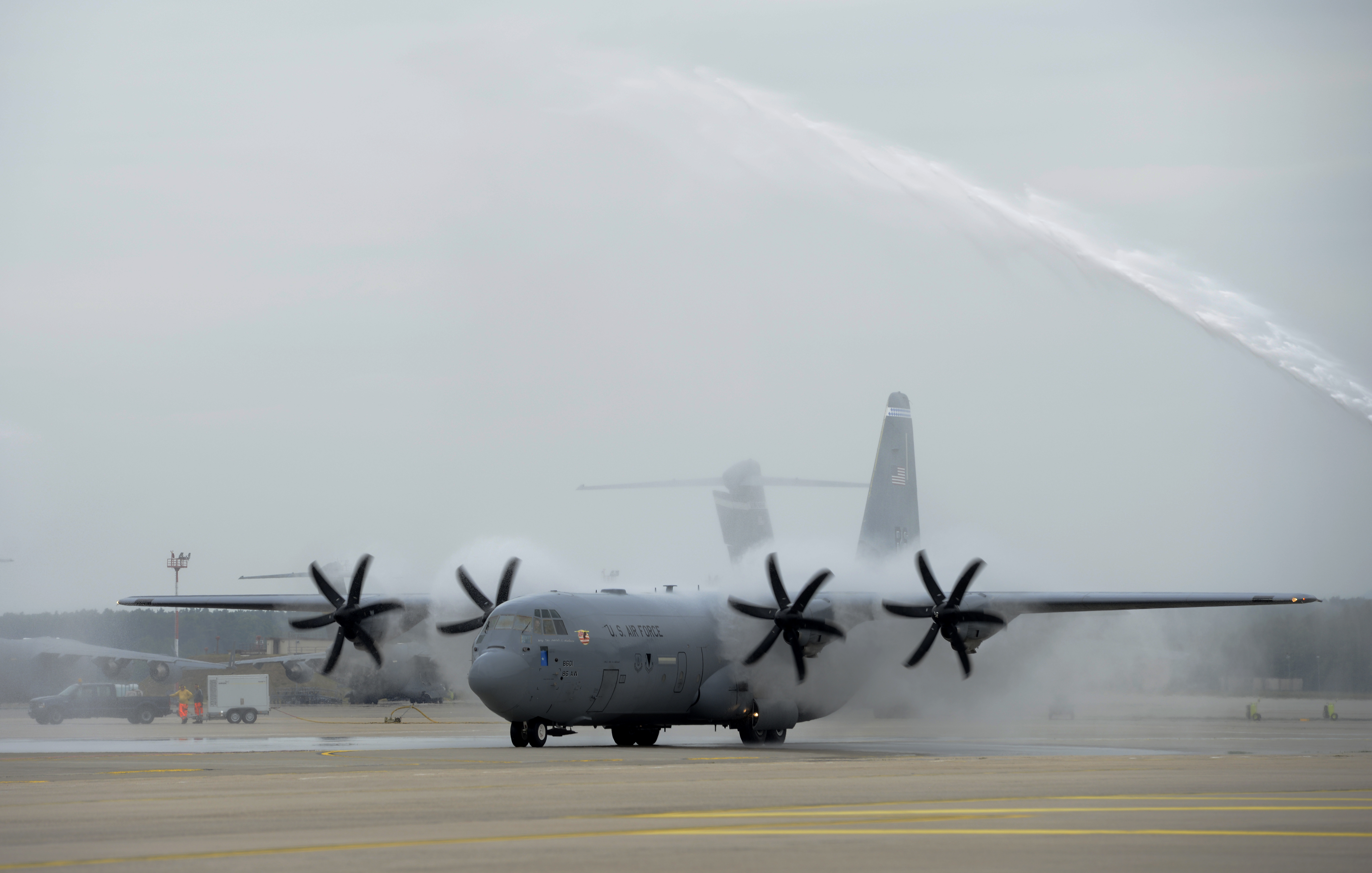 86th AW commander takes final flight > Ramstein Air Base > Article Display