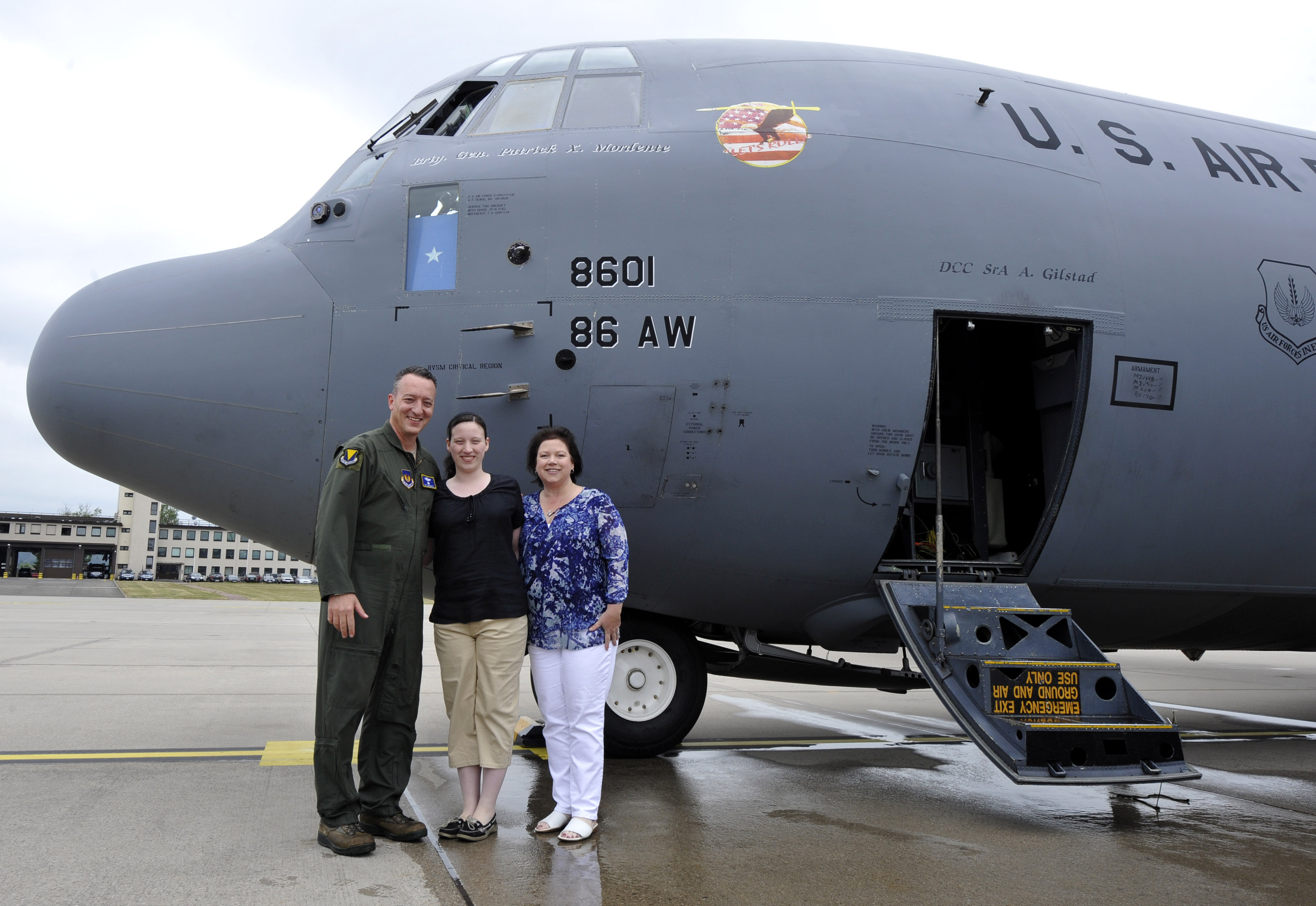 86th AW commander takes final flight > Ramstein Air Base > Article Display