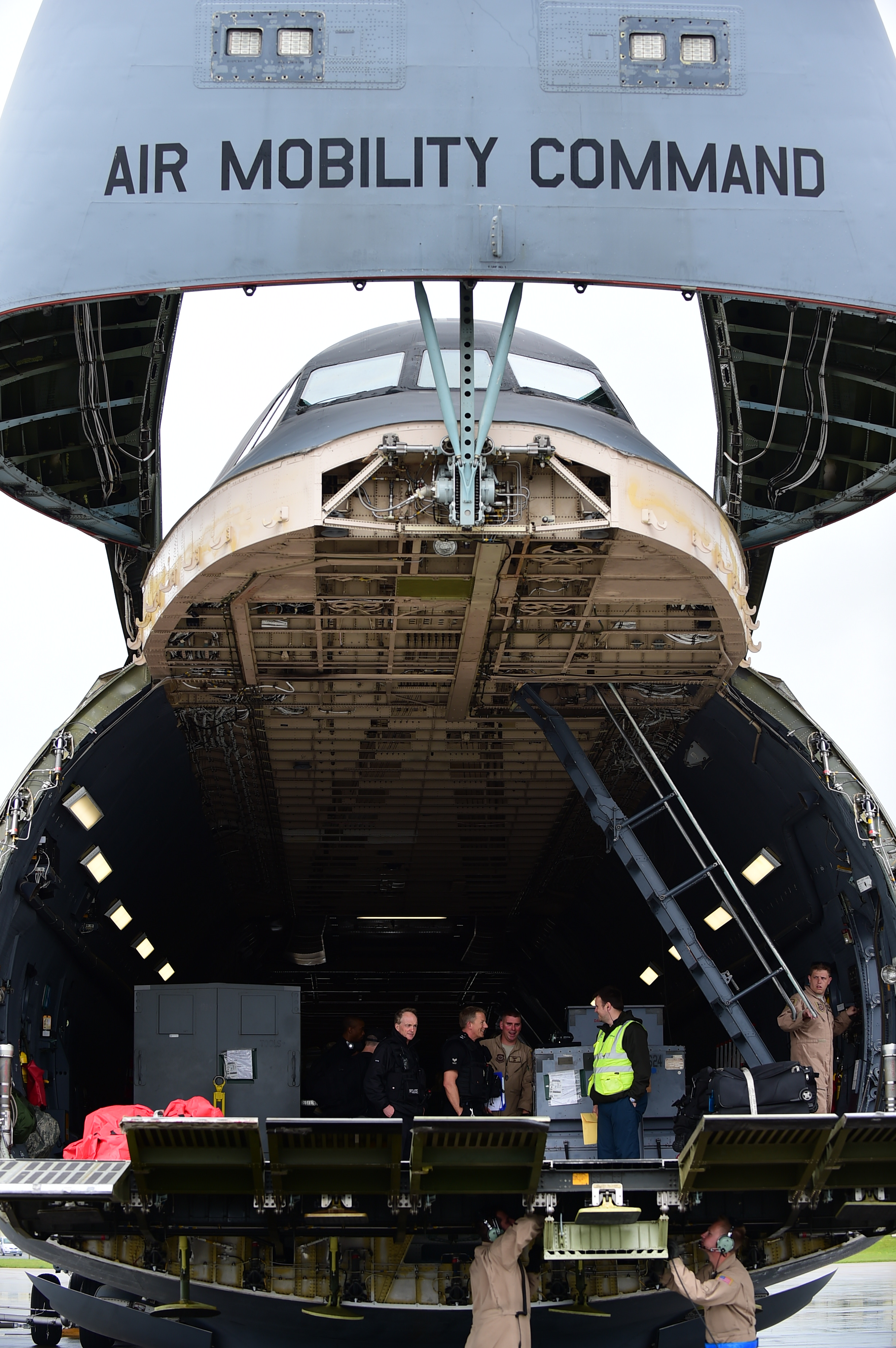 Ready to Receive: RAF Fairford goes to 'hot' for deployers > U.S. Air ...