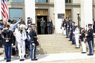 Carter Welcomes Chinese Military Leader to Pentagon | U.S. Department ...