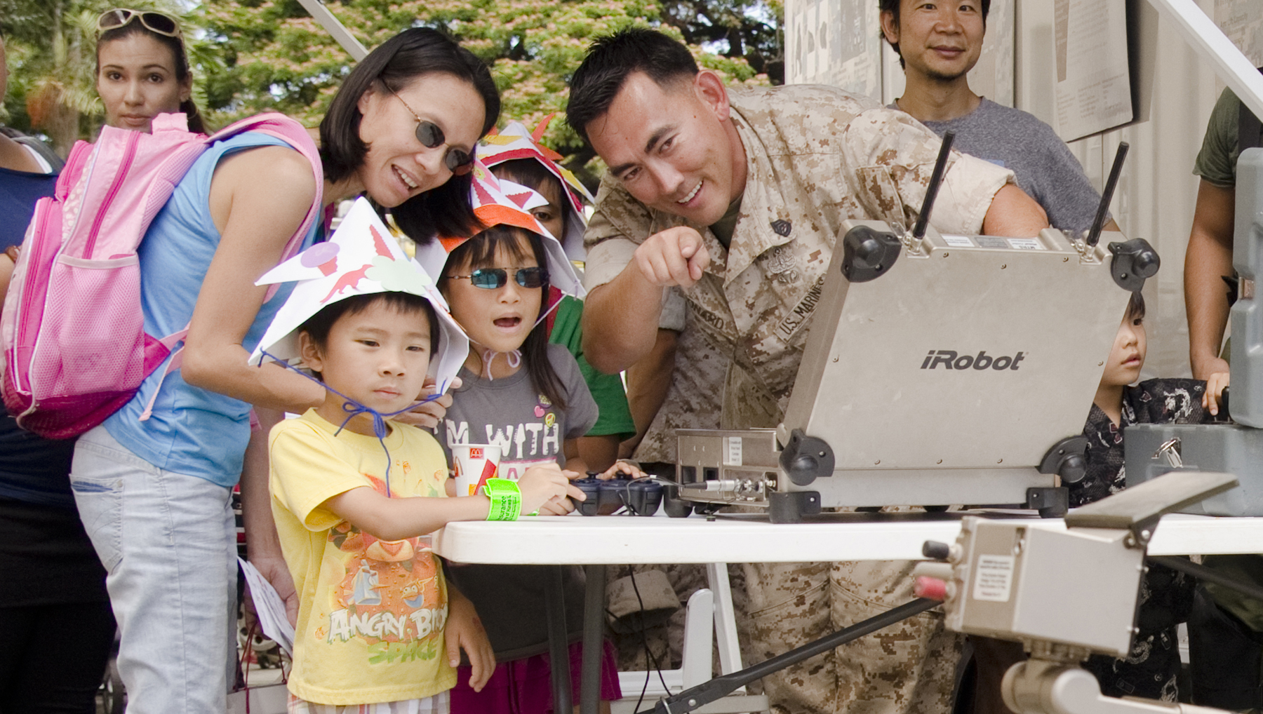 EOD Marines make summer reading program a blast > Marine Corps Base ...