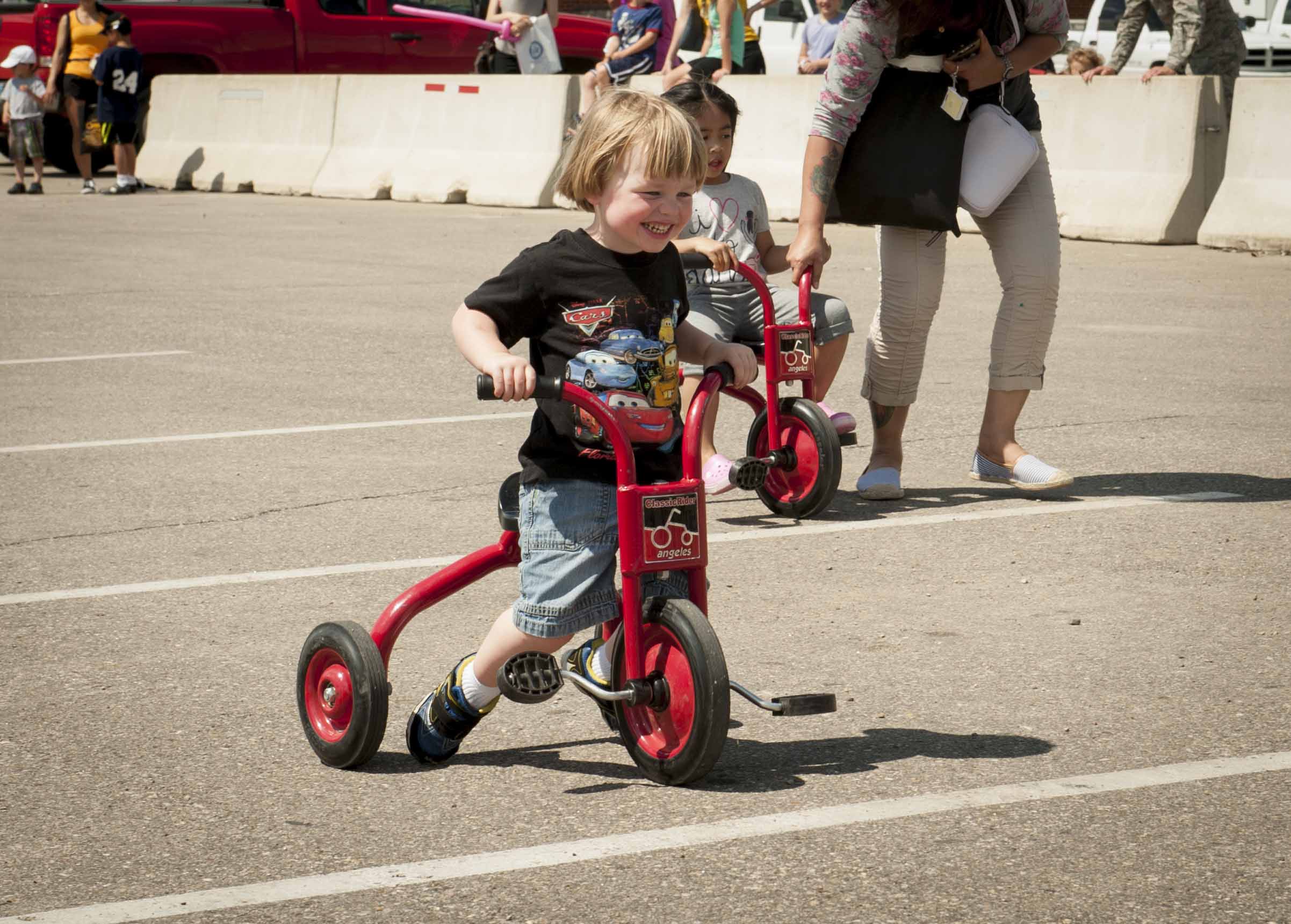 Rockers re-opens > Minot Air Force Base > Article Display