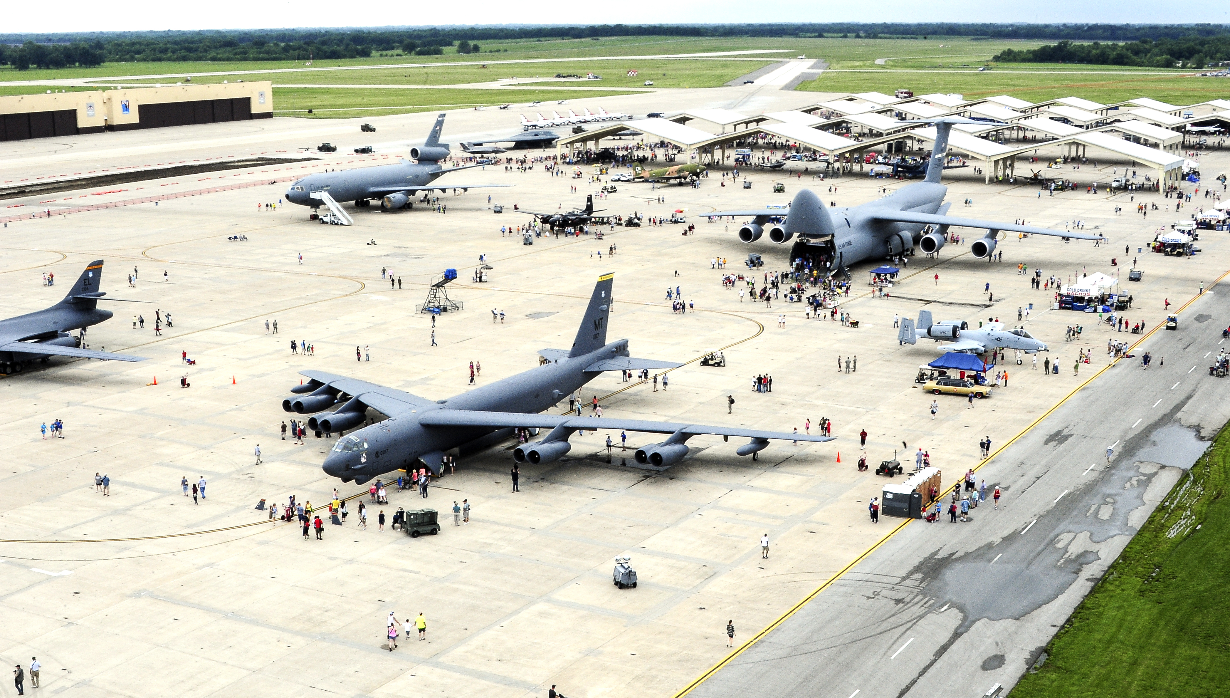 'Wings Over Whiteman' wows crowds > Whiteman Air Force Base > Article ...