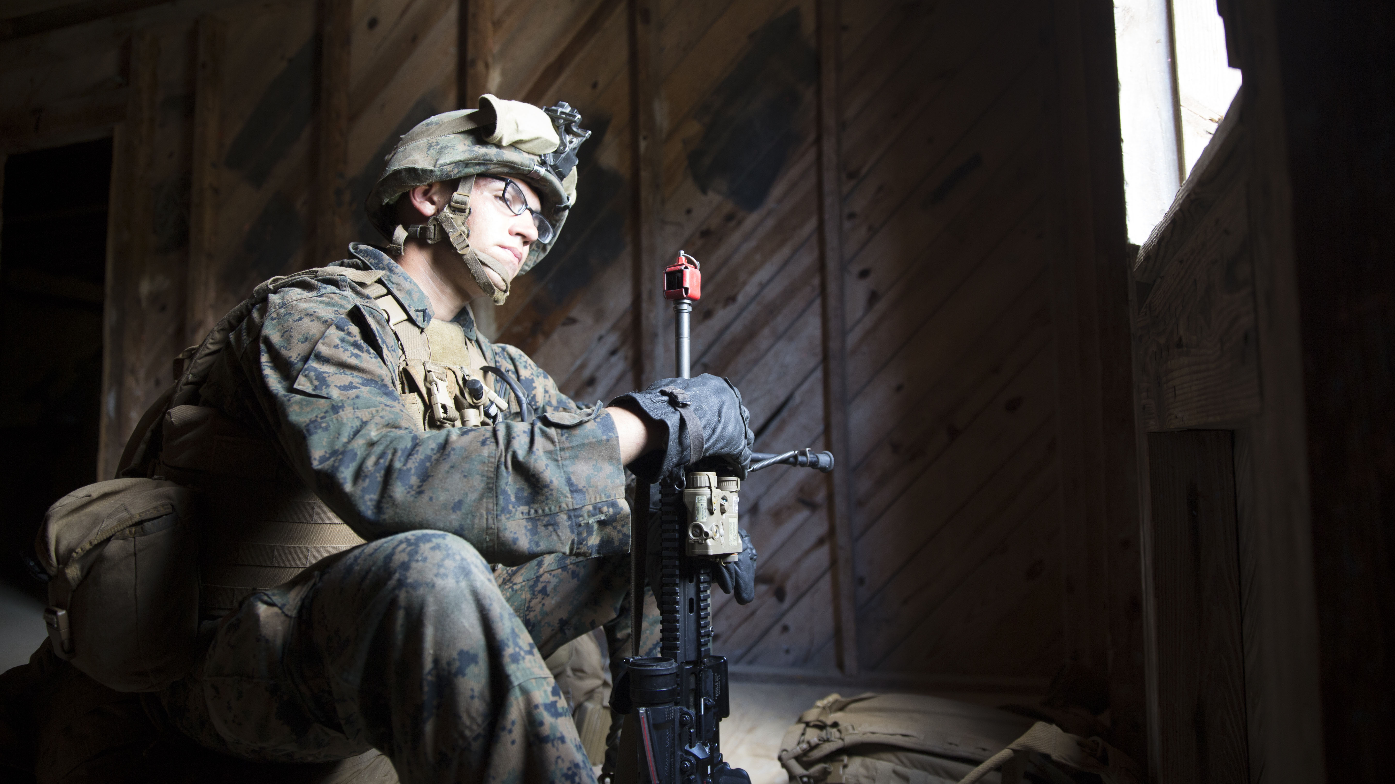 Training on multiple levels; Bravo Co., 1/8 conducts urban terrain ...