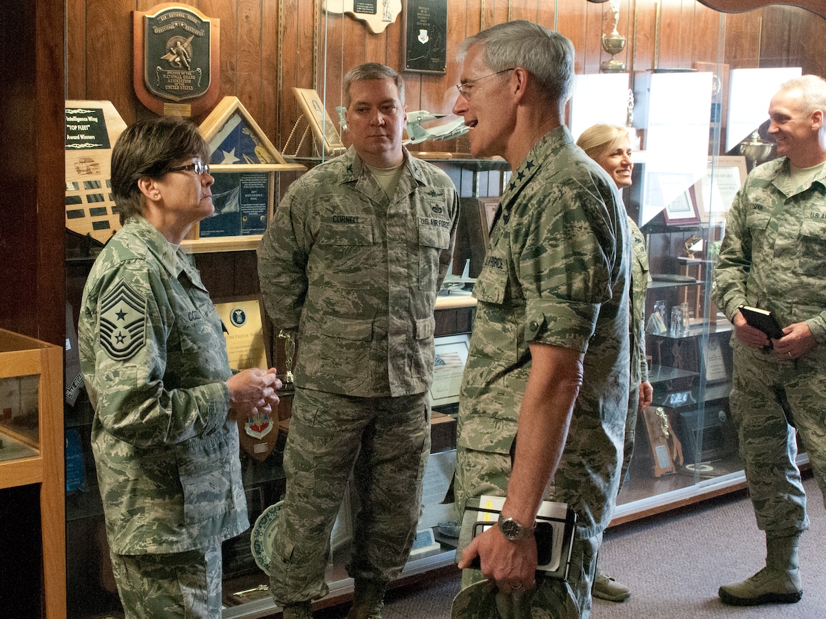 Air Force Deputy Chief of Staff for ISR, visits 102nd Intelligence Wing ...