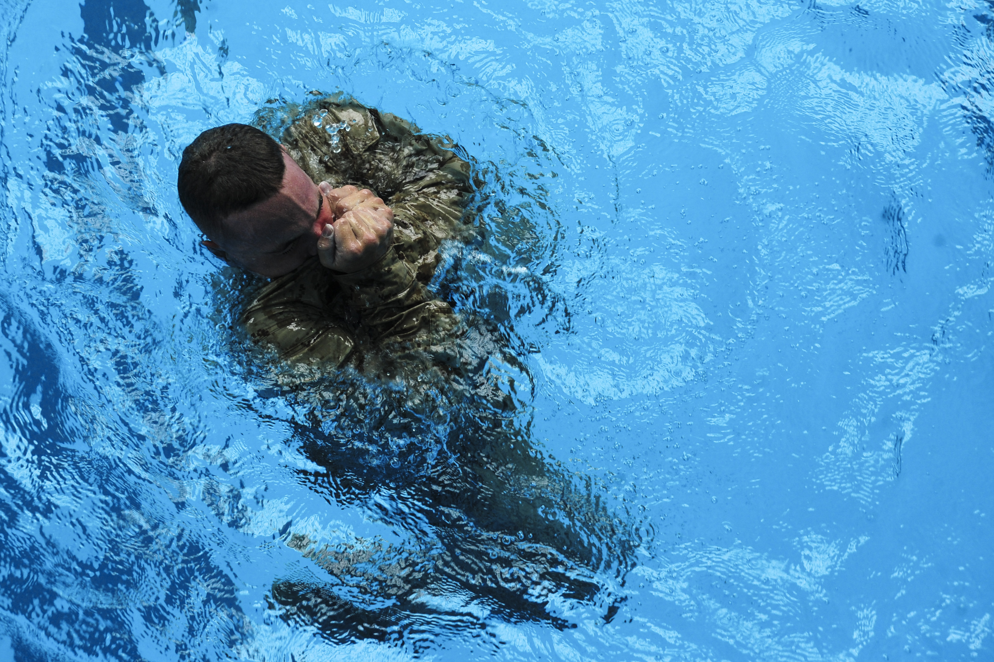 PHOTOS: U.S. Marines dive into water survival training > Seymour ...