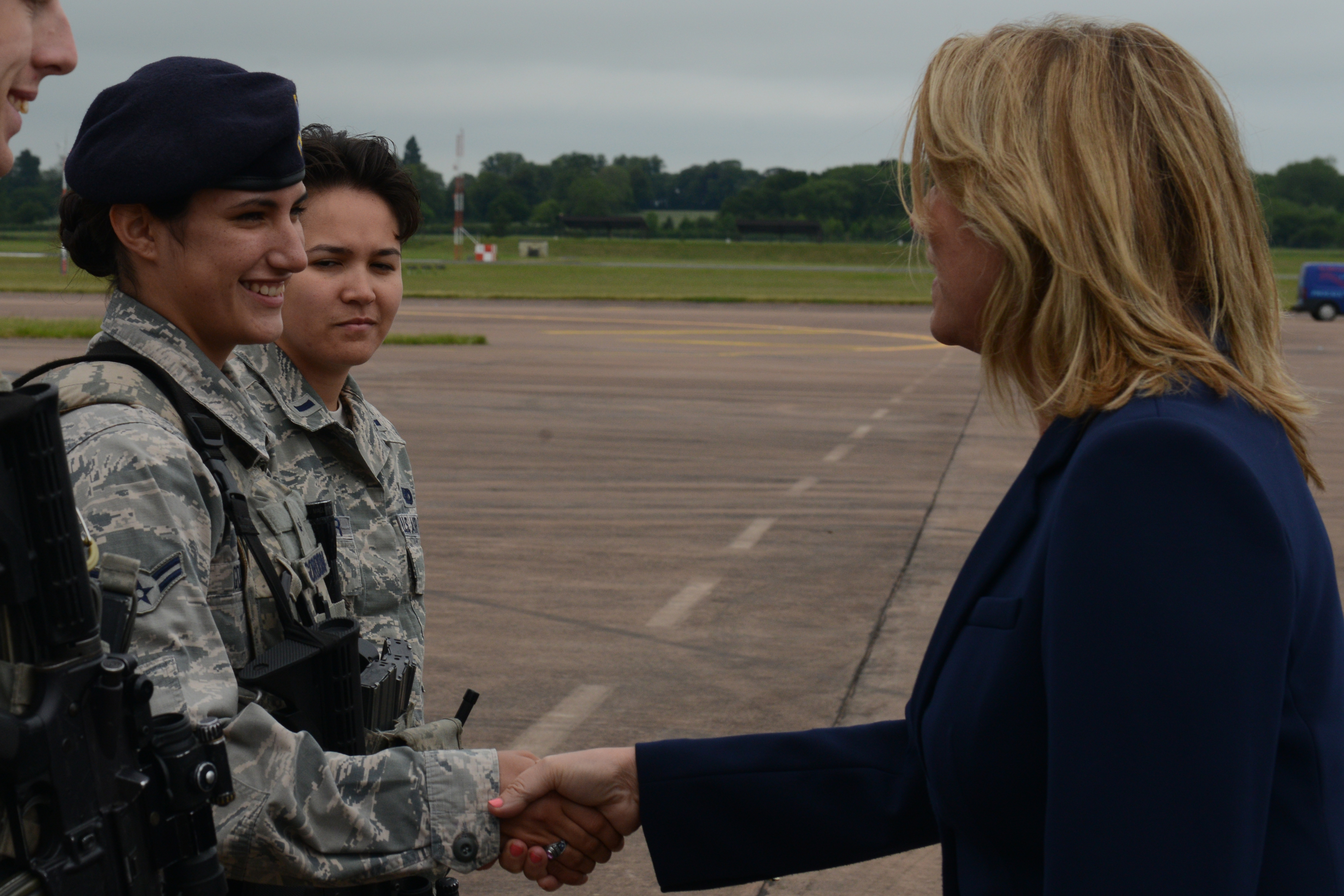Secretary of the Air Force visits RAF Fairford > 501st Combat Support ...