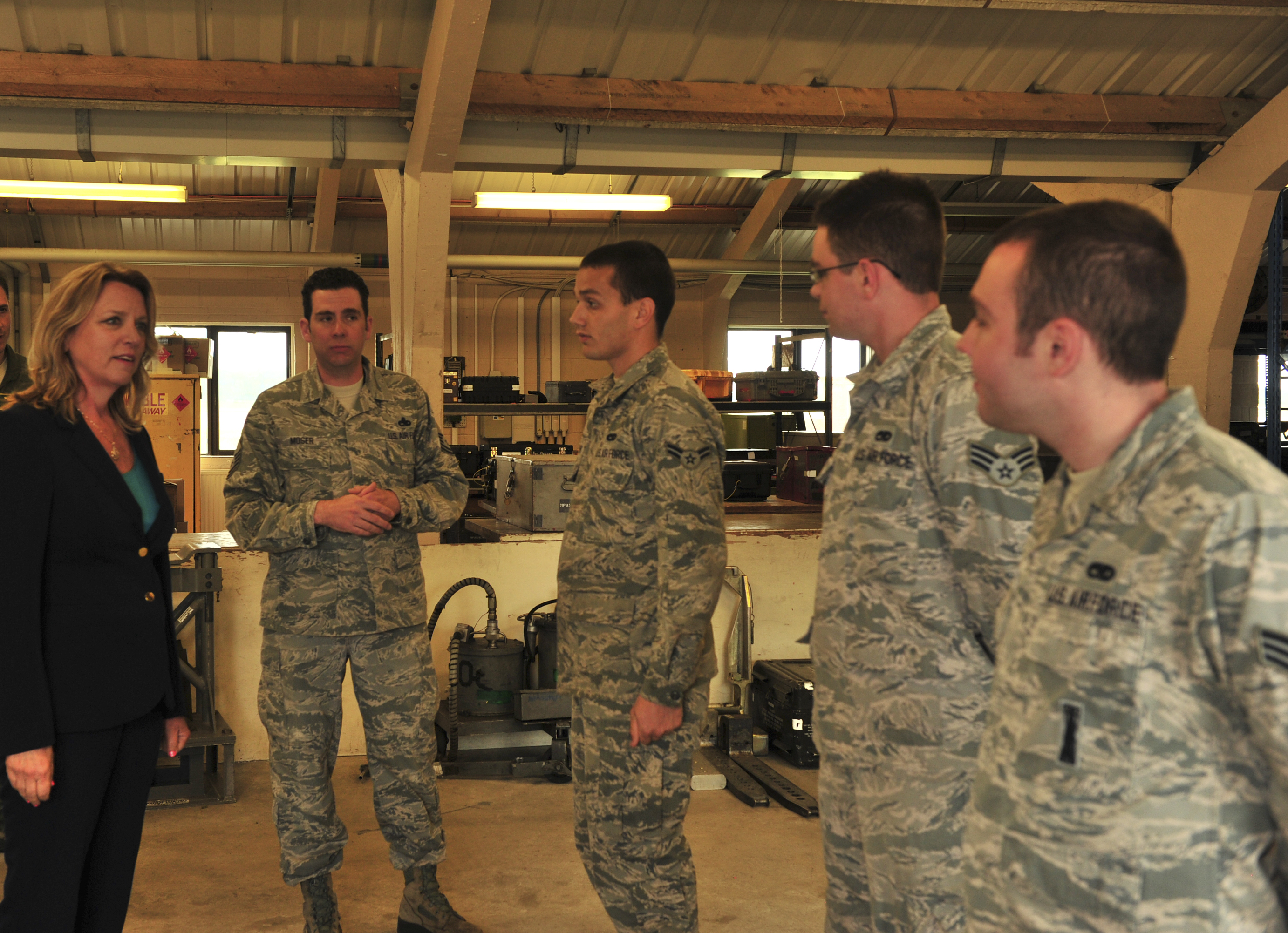 SECAF visits deployed bombers > Air Force Global Strike Command AFSTRAT ...