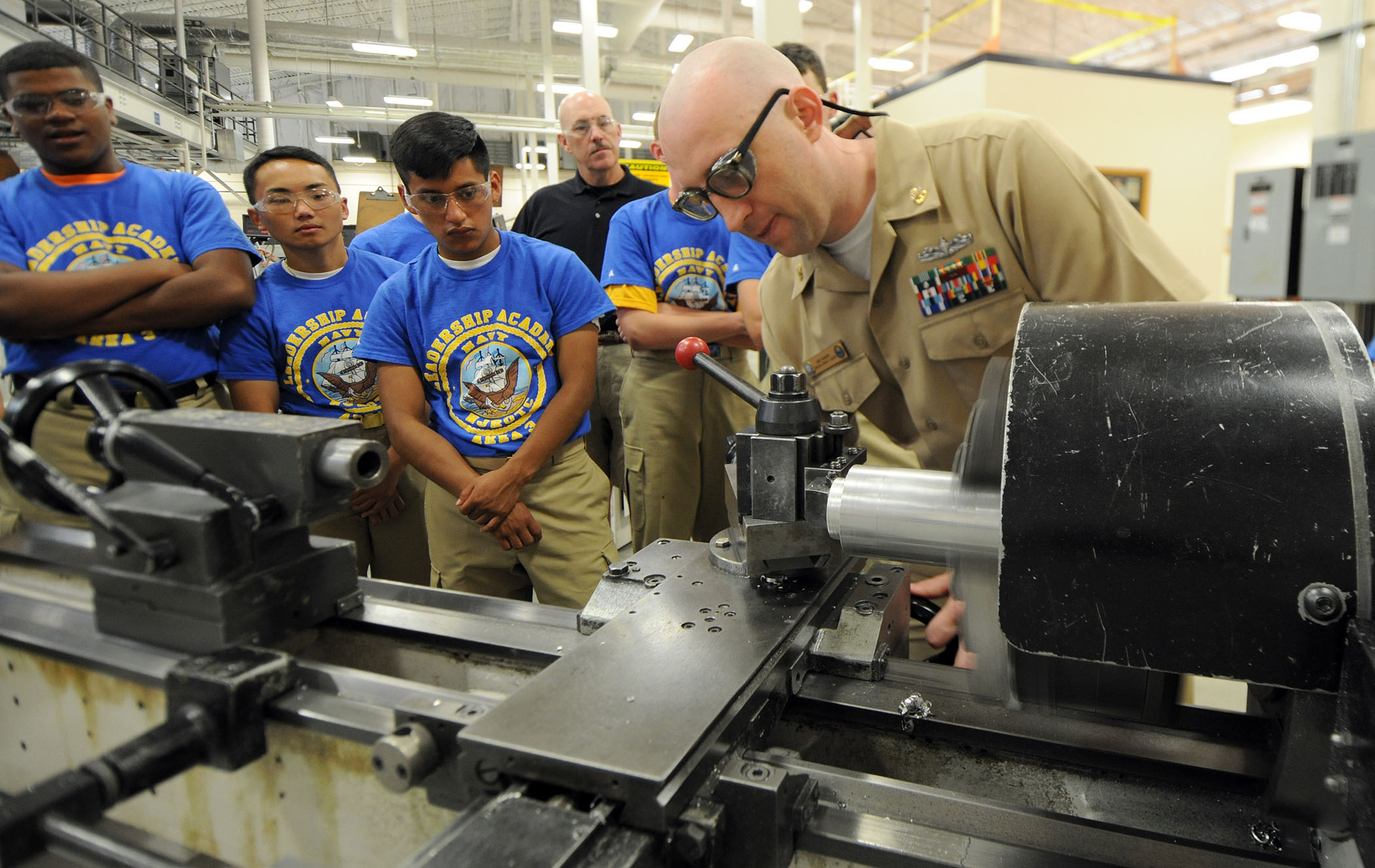 NSTC and Naval Station Great Lakes Welcomes Area 3 NJROTC Cadets for ...