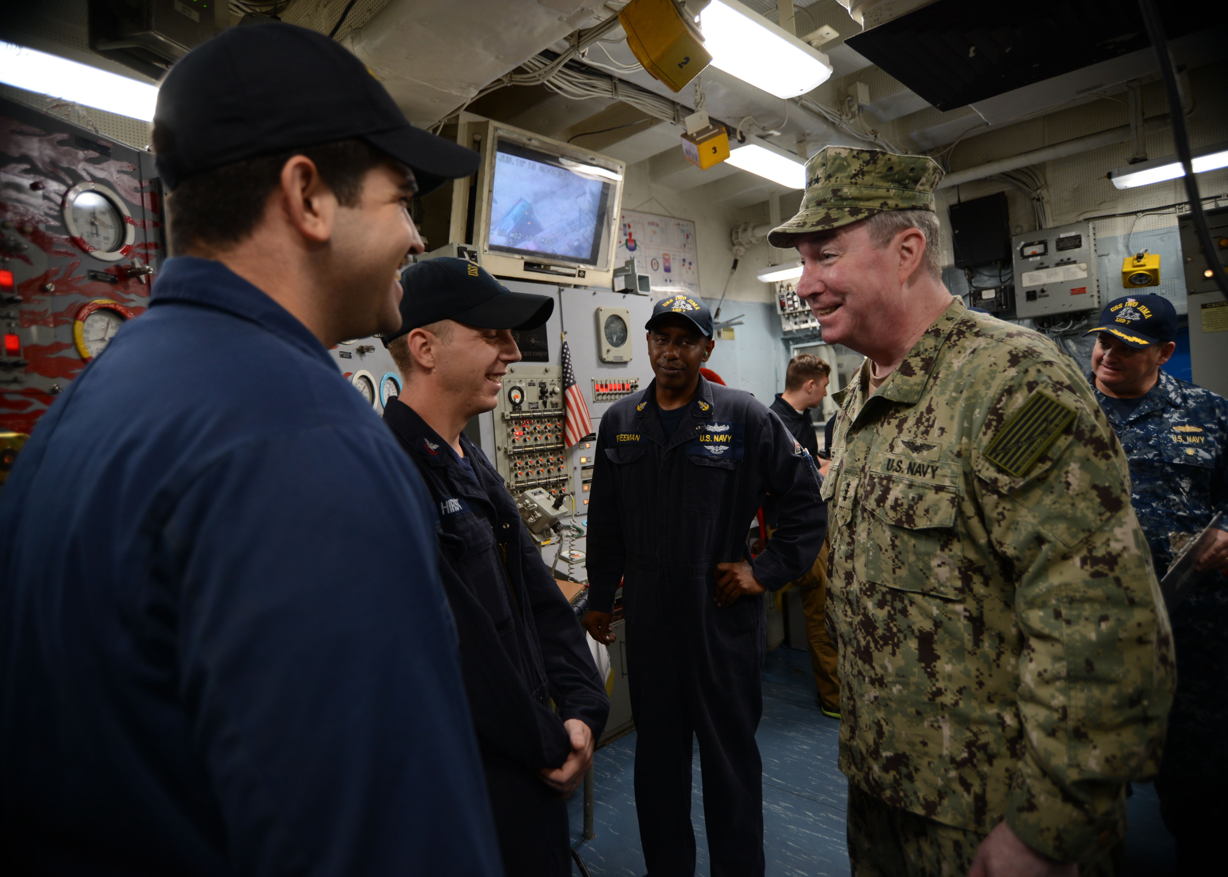5th Fleet Commander Visits Uss Iwo Jima United States Navy Display