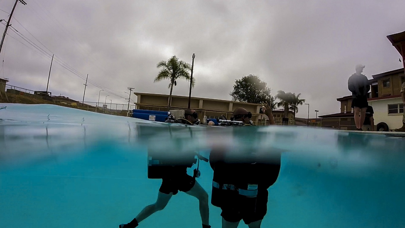 Marines and Sailors Qualify as Dive Supervisors