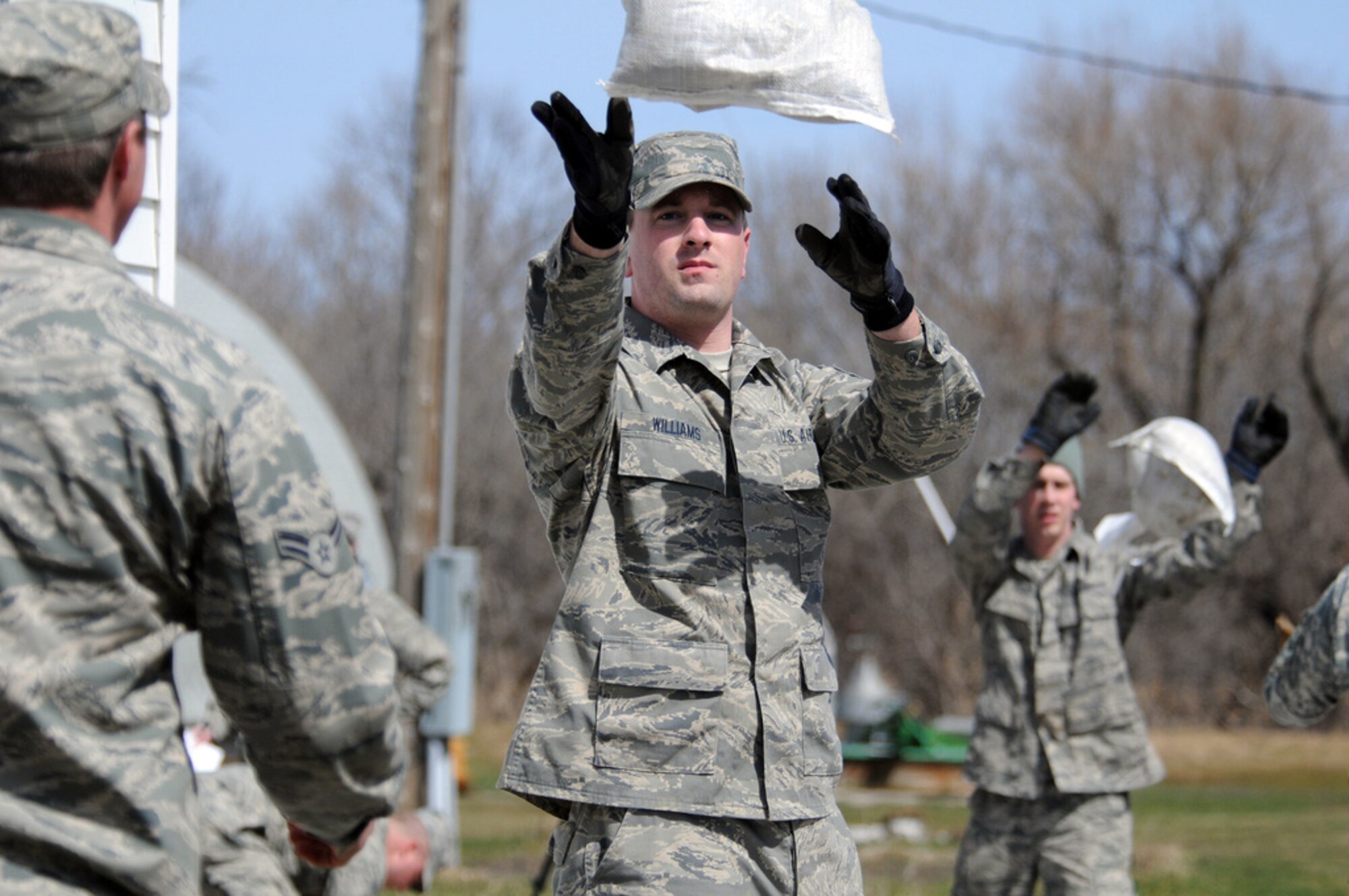 Guard’s Quick Response Force protects veteran’s home from river ...