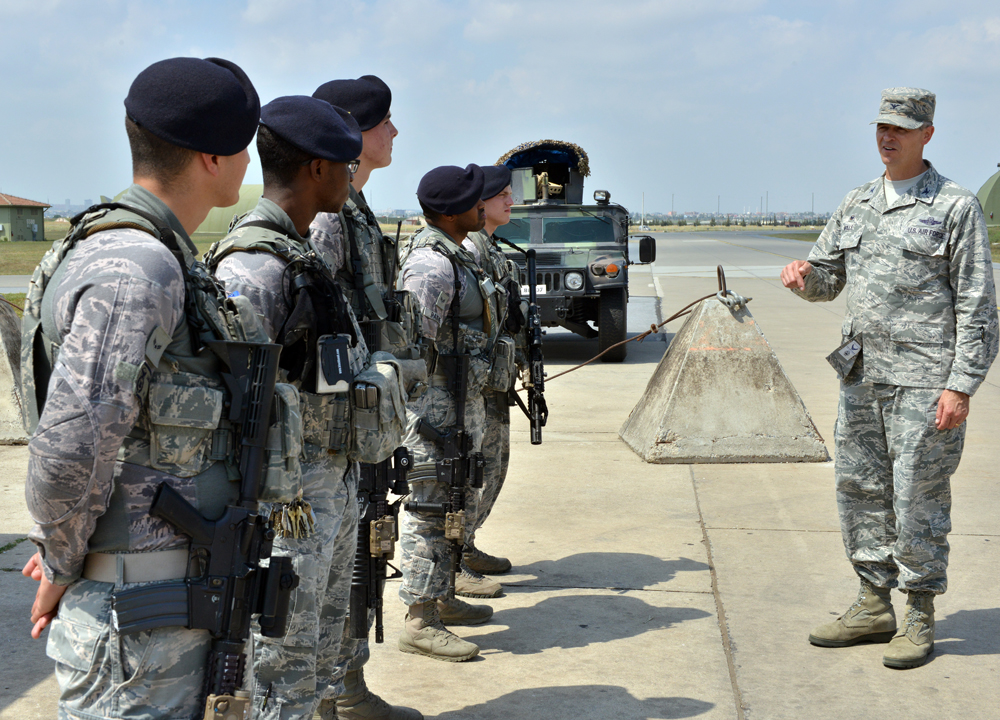 39th commander, chief visit 39th SFS defenders > Incirlik Air Base ...