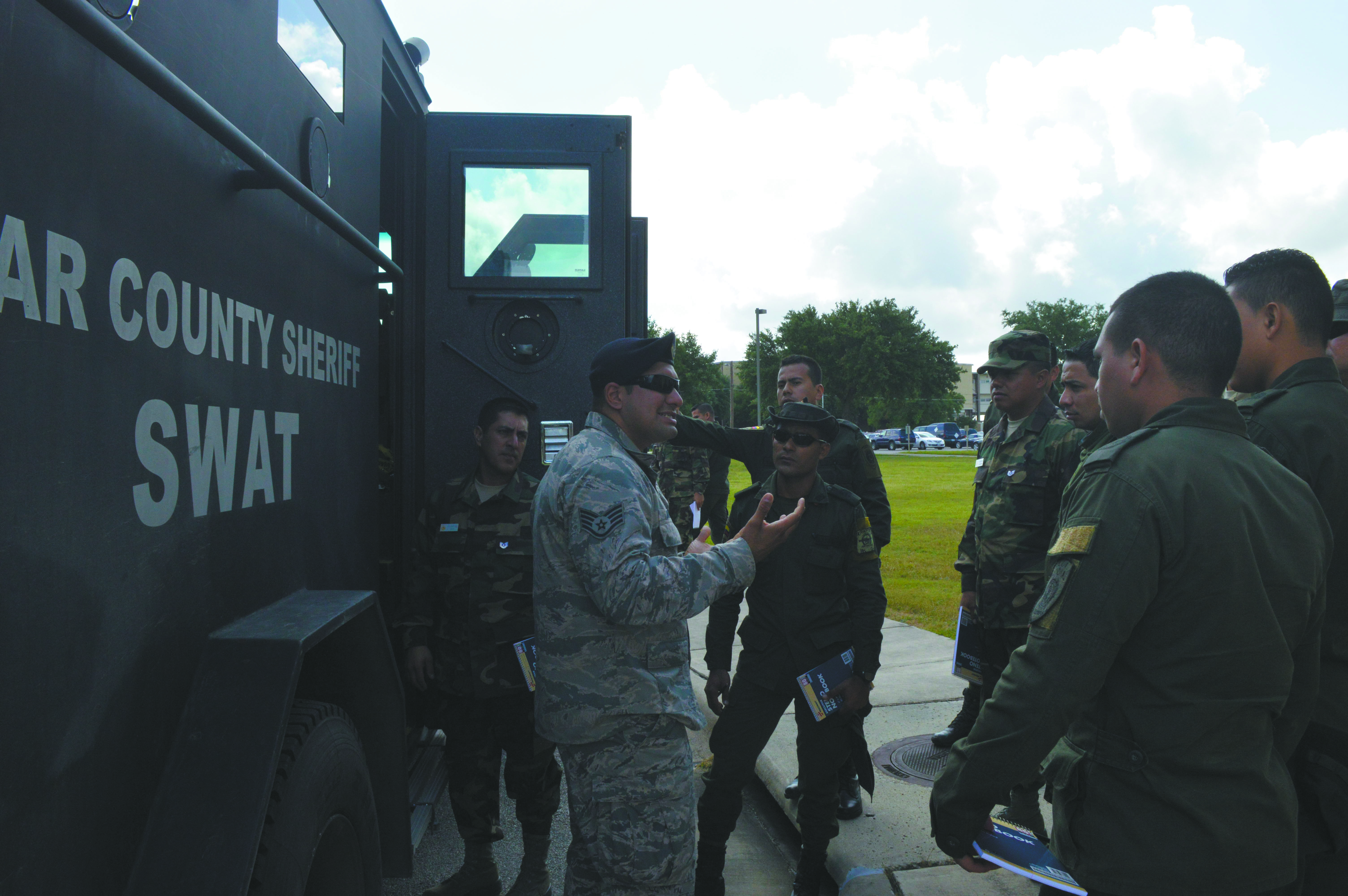 Bexar County Sheriff's Office conducts SWAT seminar with IAAFA students ...