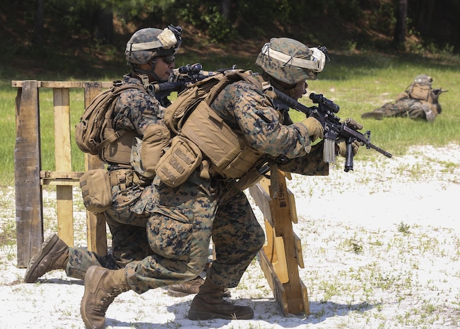 Best riflemen in 2nd Marine Division prove their combat strength in ...