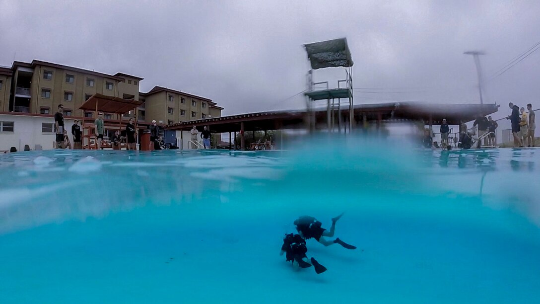 Marines and Sailors Qualify as Dive Supervisors