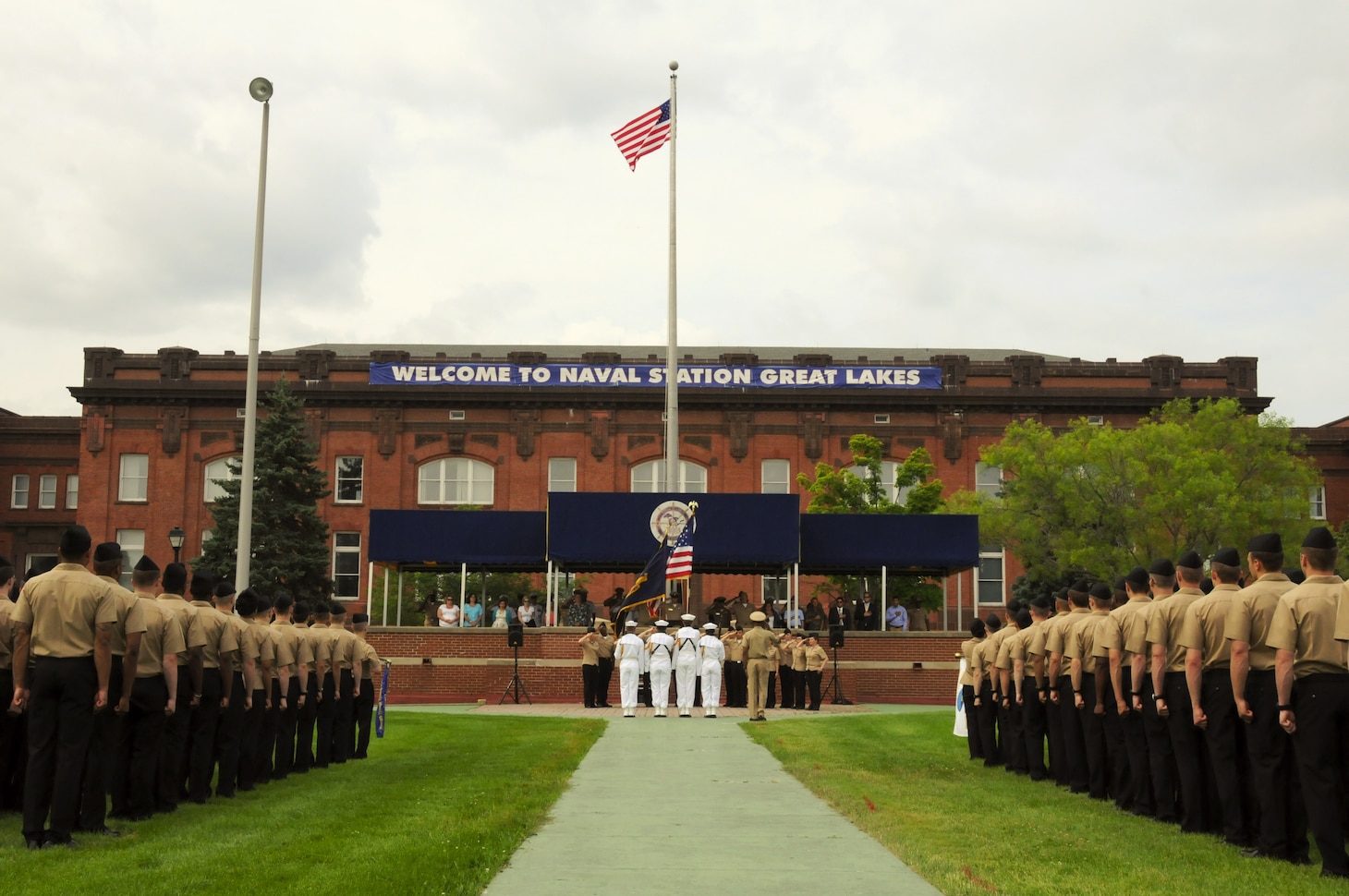 TSC Pass-in-Review Celebrates Sailors Past, Present > United States ...
