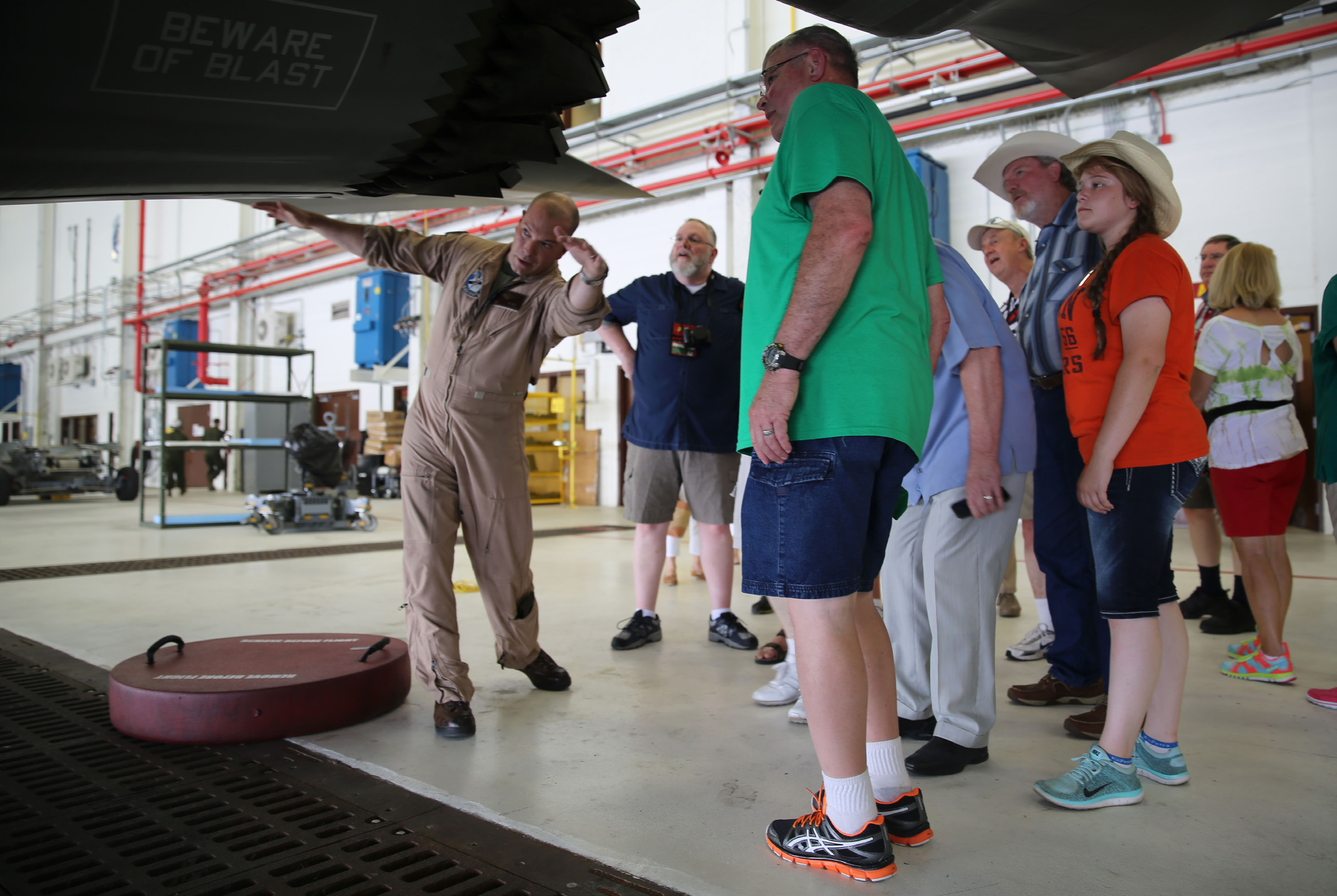 Fighting Shamrocks return to Fightertown- VMFA-333 unites 23 years ...