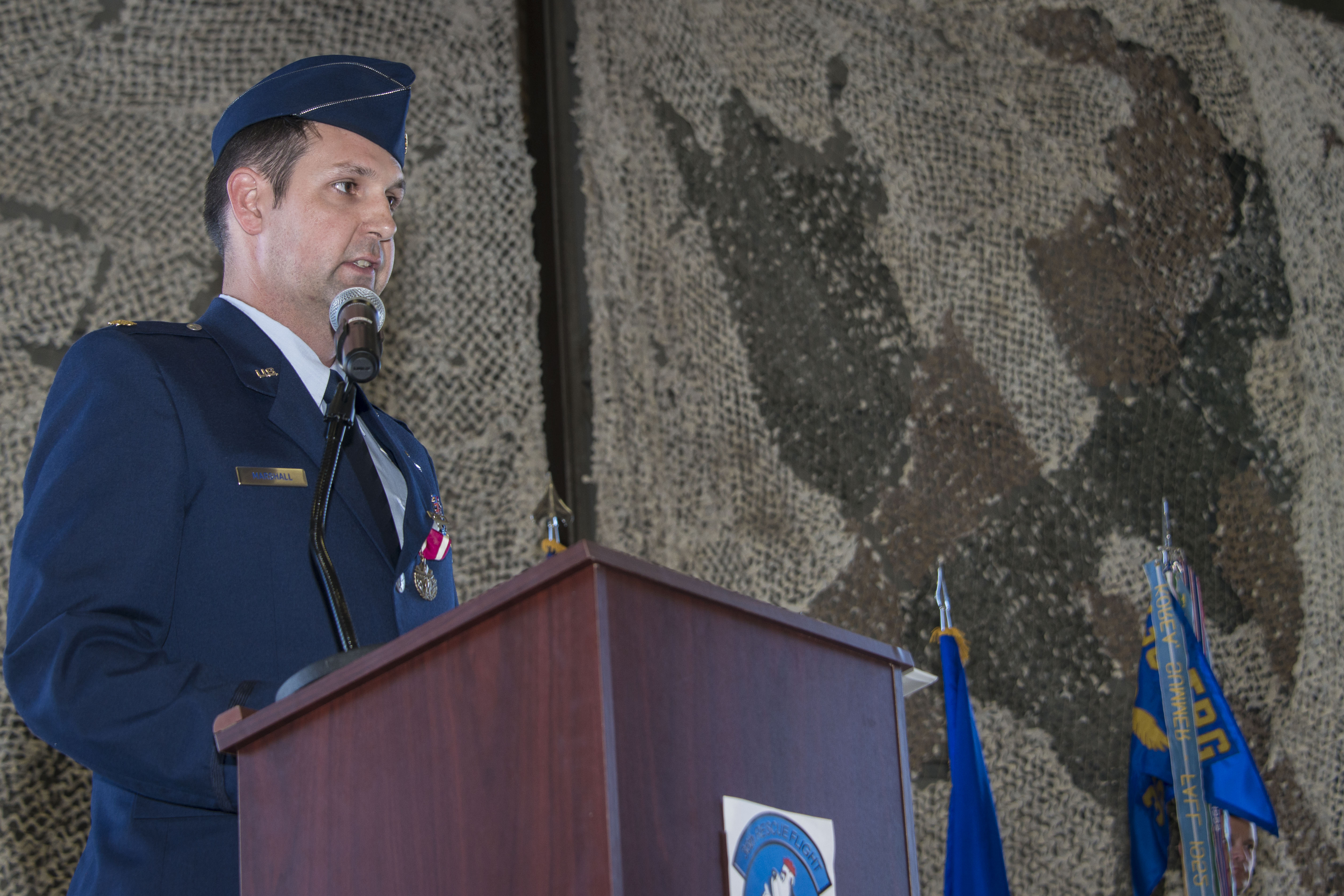 Helicopter flight rotates leadership > Fairchild Air Force Base ...