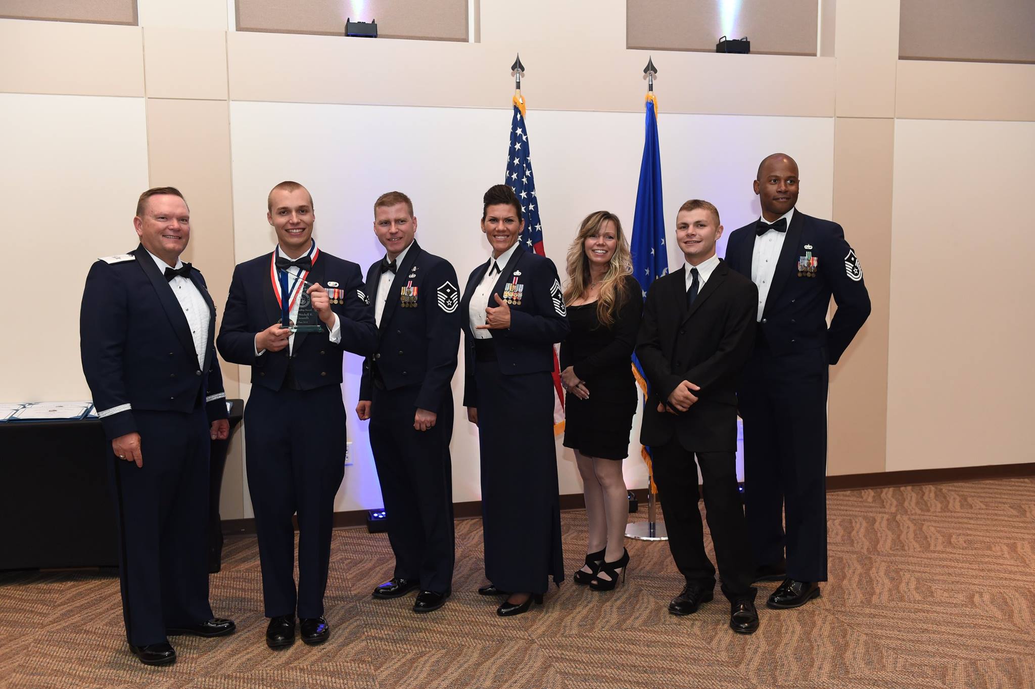 ARPC member graduates from ALS class, earns leadership award > Air ...