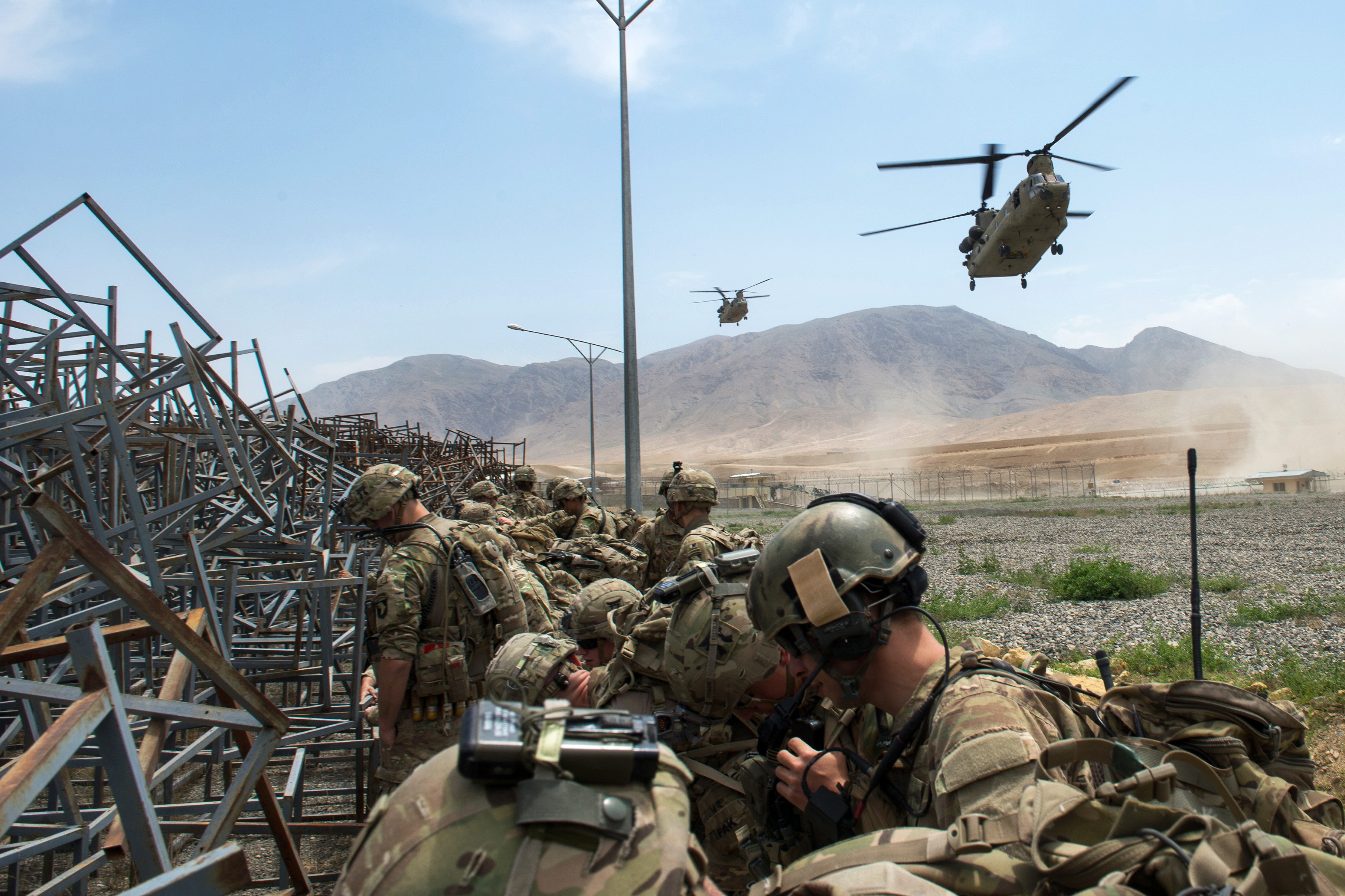 U S Army Ch 47 Chinook Helicopters Prepare To Land To Pick Up U S