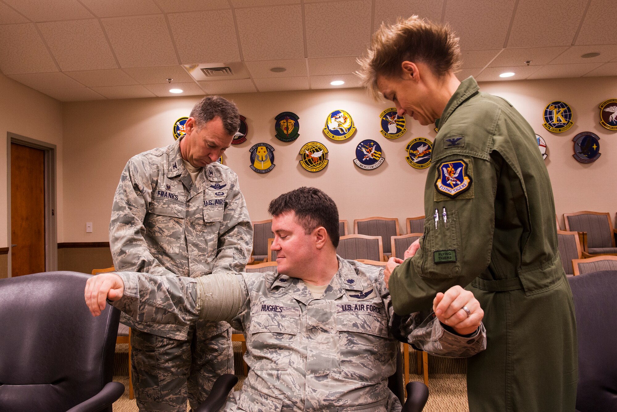 Leadership demonstrates life saving techniques > Moody Air Force Base ...