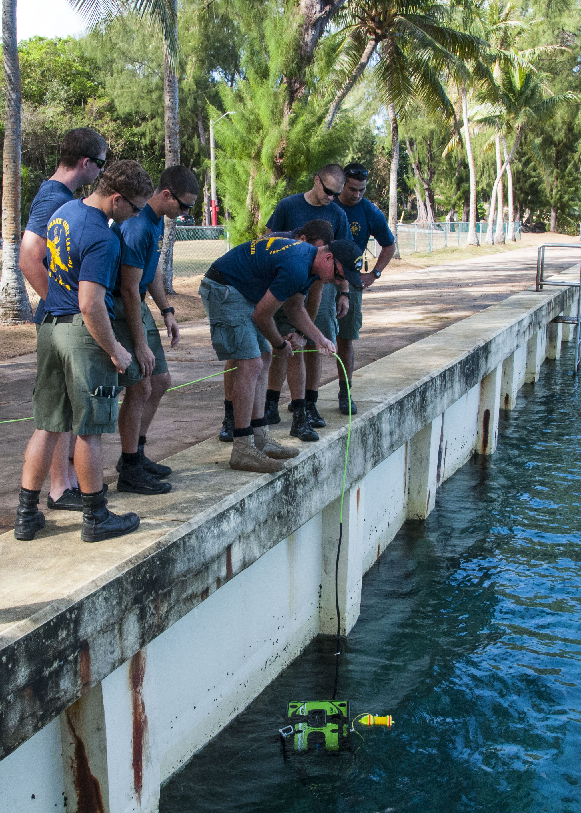 ROV Deployed to Assist in Missing Diver Recovery > United States Navy ...
