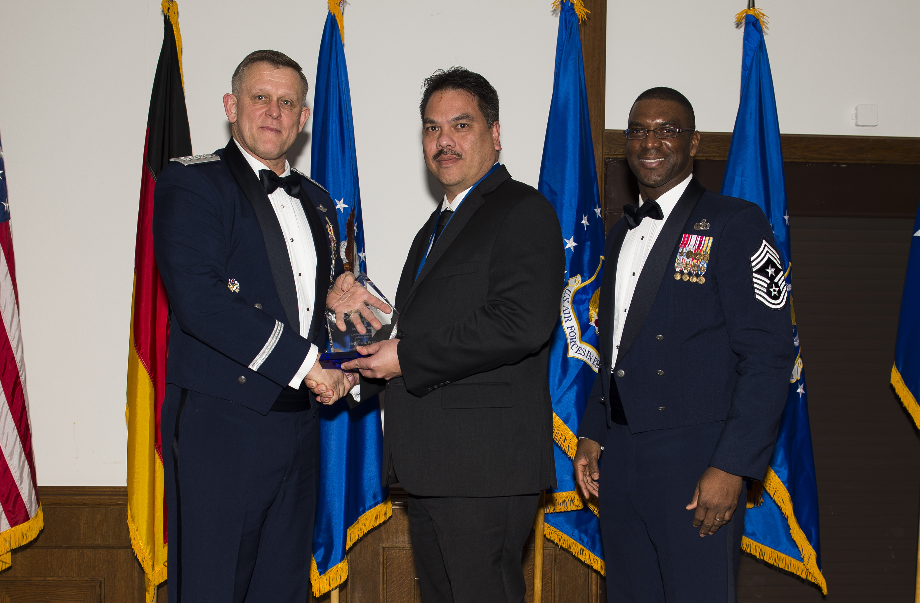 USAFE-AFAFRICA recognizes 2014's Outstanding Airmen of the Year > U.S ...